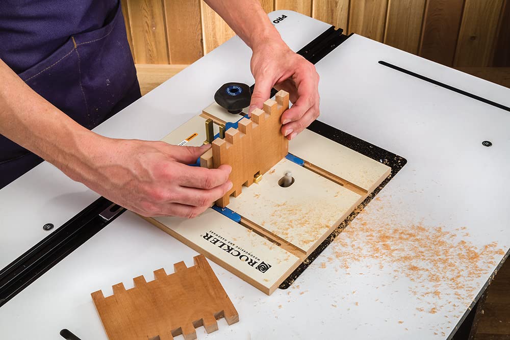 Rockler Wood Router Table Box Joint Jig โ Miter Box with Comfortable Ergonomic Knobs โ Router Jig Includes Solid Brass Indexing Keys of Three Finger Widths (1/4'', 3/8'', 1/2'')- Table Saw Accessories