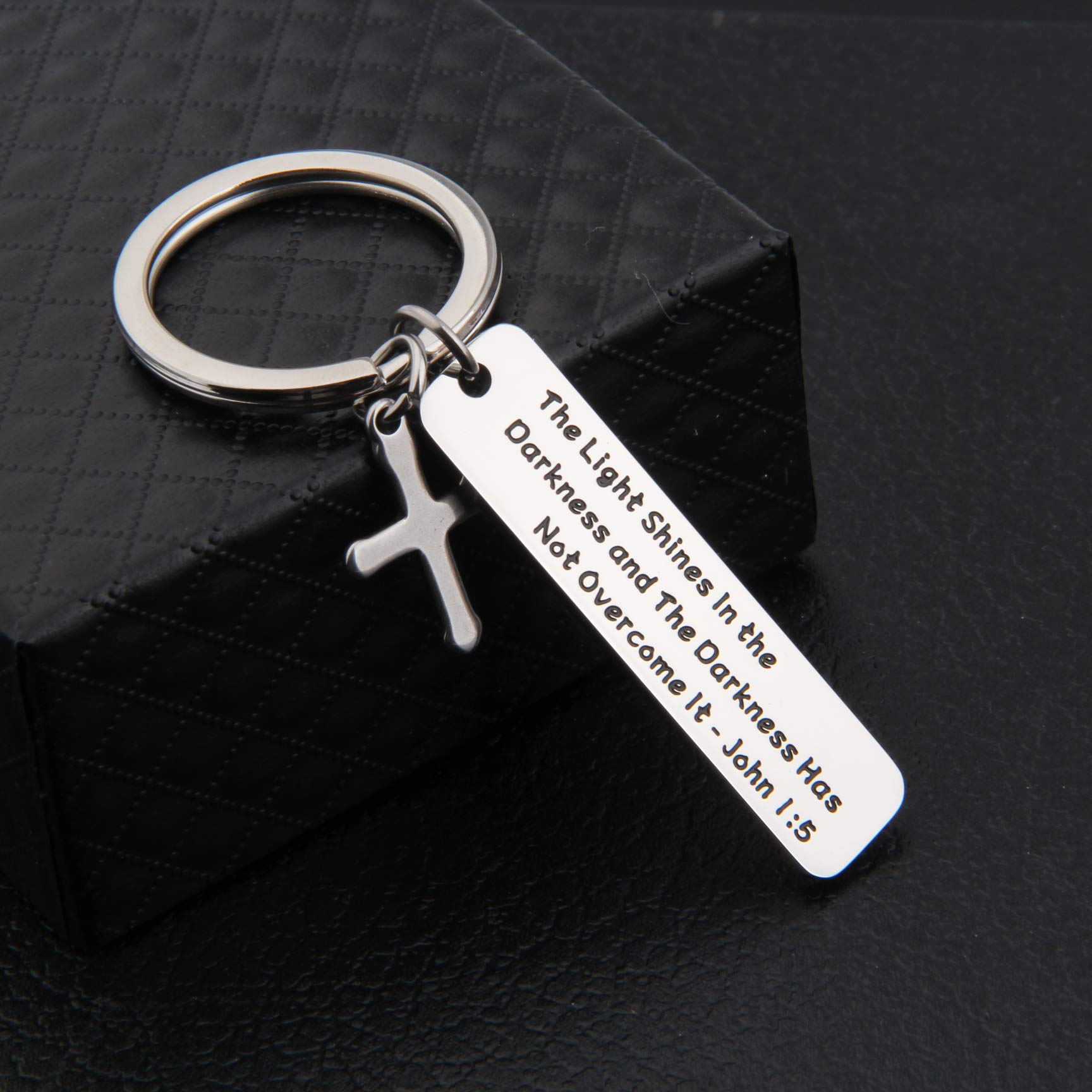 Lywjyb Birdgot Religious Keychain The Light Shines In The Darkness Jewelry Gifts (Light in Darkness)