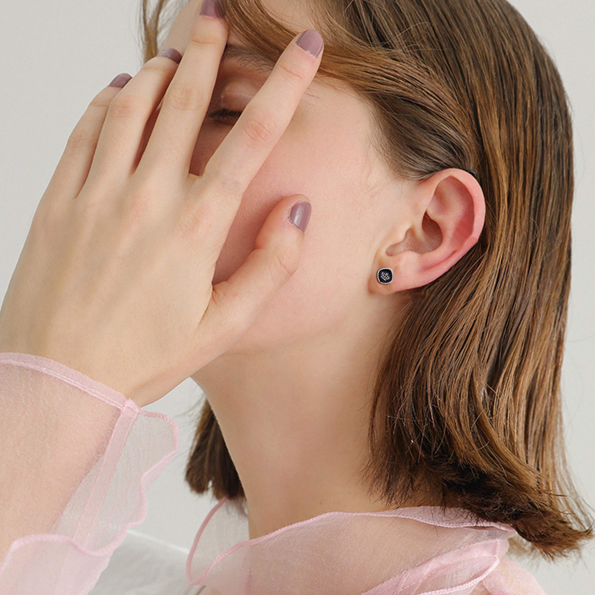 Magitaco 92 Pairs Small Stud Earrings Set for Women Men Simple Triangle Circle Ball Earrings Stud Black Silver Gold Pearl Rhinestone Cute Earrings Pack