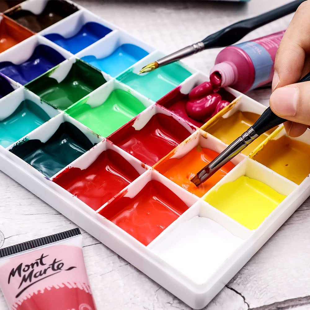 Mont Marte Signature Detail Brush Collection, 15 Piece, Taklon Bristles, Suitable for Acrylic, Oil, Watercolor and Gouache Paints, Includes Storage Bag