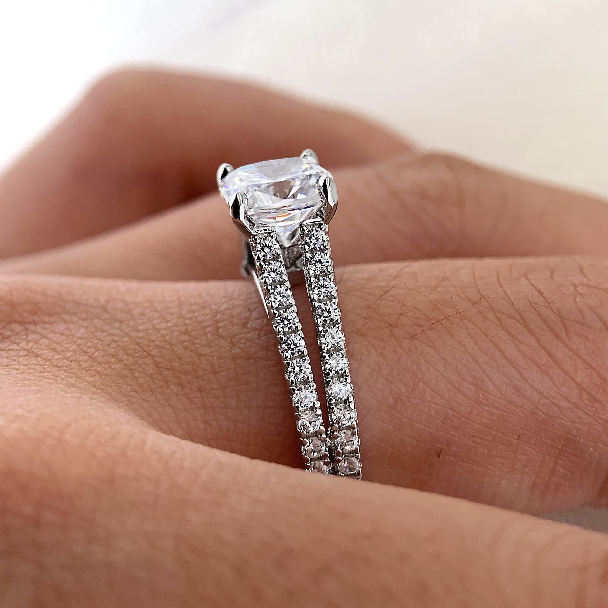 Rinxes Cushion Cut Moissanite Rings 7*7mm 2ct D Color VVS1 925 Silver Promise Ring Anniversary Engagement for Women Sizes 5-10 (Moissanite, 5)