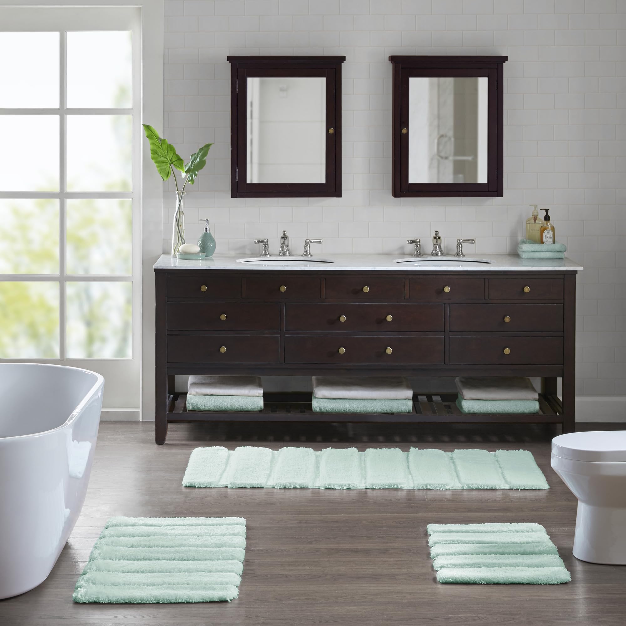 Madison Park Tufted Pearl Channel Absorbent Bathroom Rugs Non Slip Washable Bath Mat Shaggy Rugs For Bathroom Bedroom Plush Thick Soft Machine Wash Rubber Back Seafoam 17x24" 1 piece