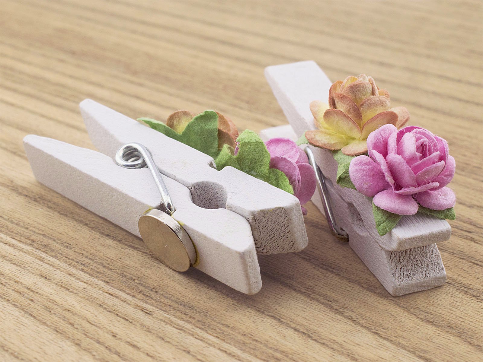 Summer-Ray 20 Handmade Mulberry Flower Decorated Mini White Wooden Clothespin Fridge Magnet