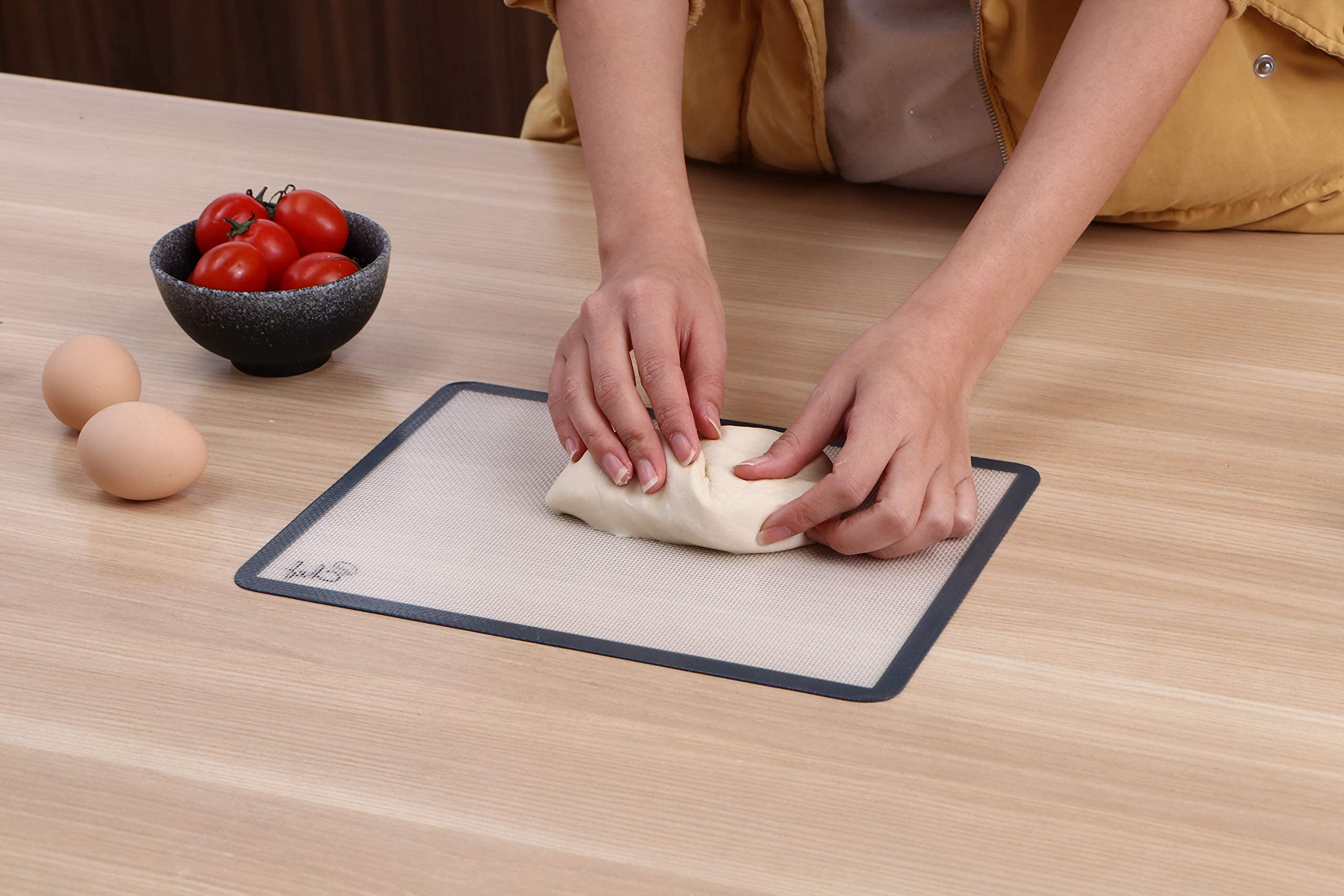 Silicone Baking Mats Set of 5 + 1 Spatula - 100% Non-Stick Reusable Food Safe Liners, Baking Sheets For Oven, Macaron