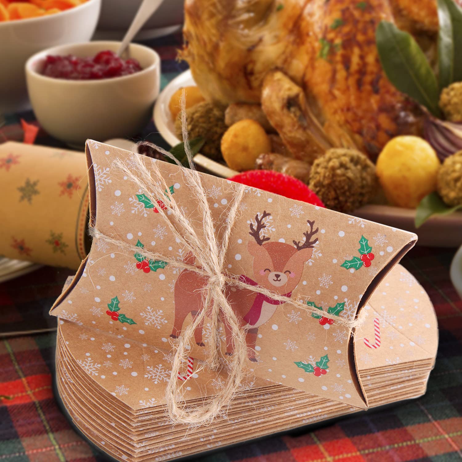 LOKIPA Christmas Small Boxes, 36 Gift Pillow Boxes Candy Jewellery Box for Christmas Party Favor