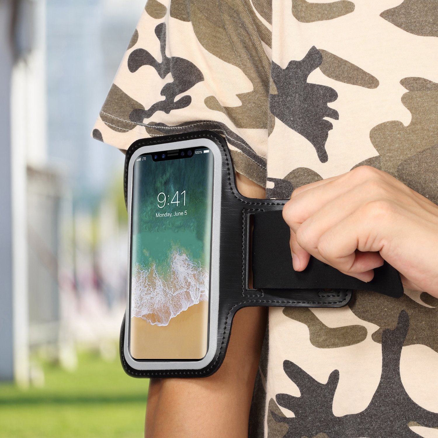 Luvvitt Armband designed for iPhone X / XS Sport Exercise Band with Key Holder Pocket designed for Apple iPhone X and XS with 5.8 inch Screen 2017-2018 - Black