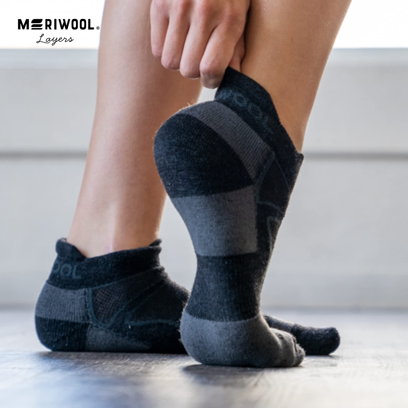 MERIWOOL 2 Pairs Low Cut Merino Wool Cushion Athletic Ankle Socks for Men and Women