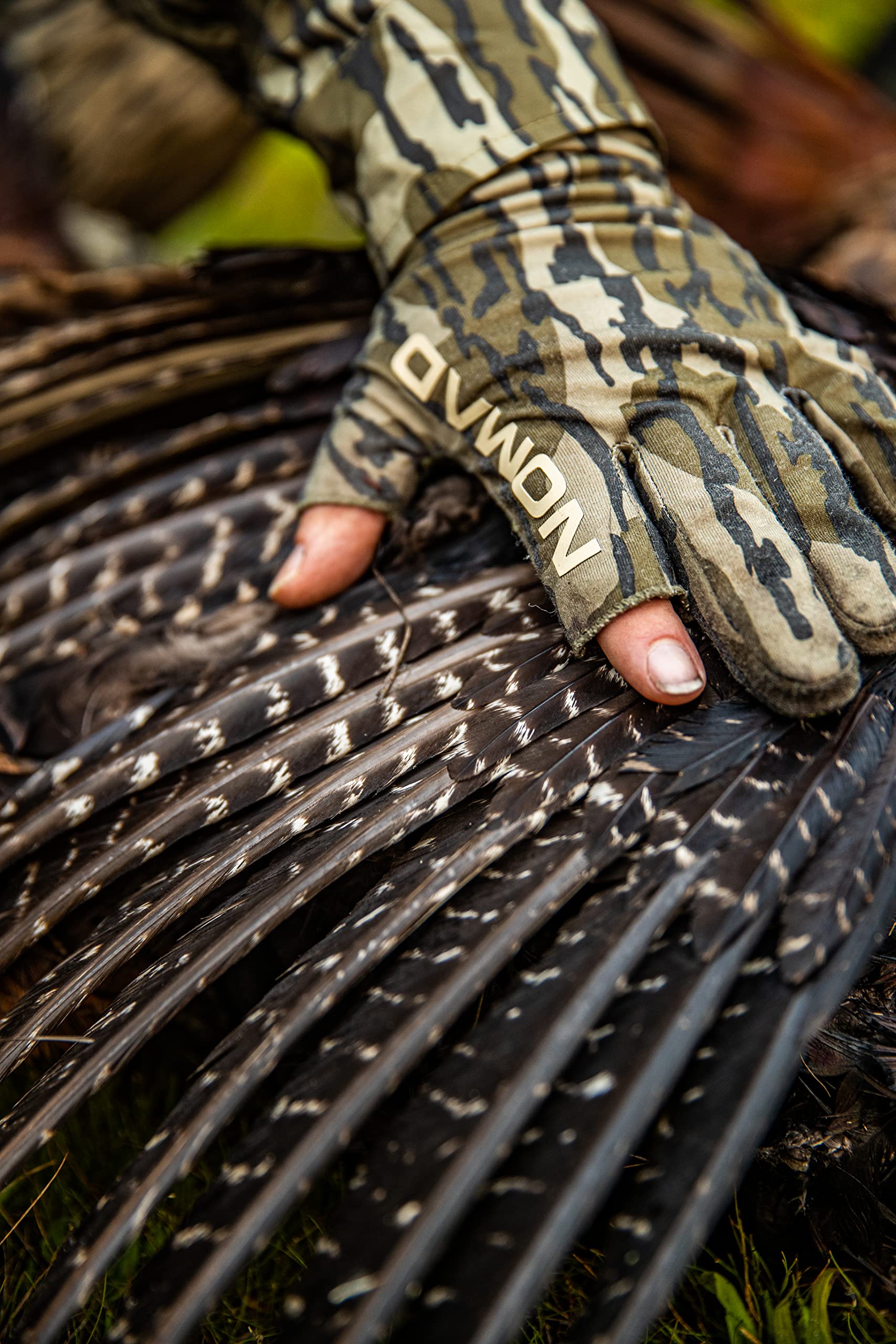 Nomad Mens Camo Fingerless Hunting Glove, Mossy Oak Bottomland, Large-X-Large, (N3000063)