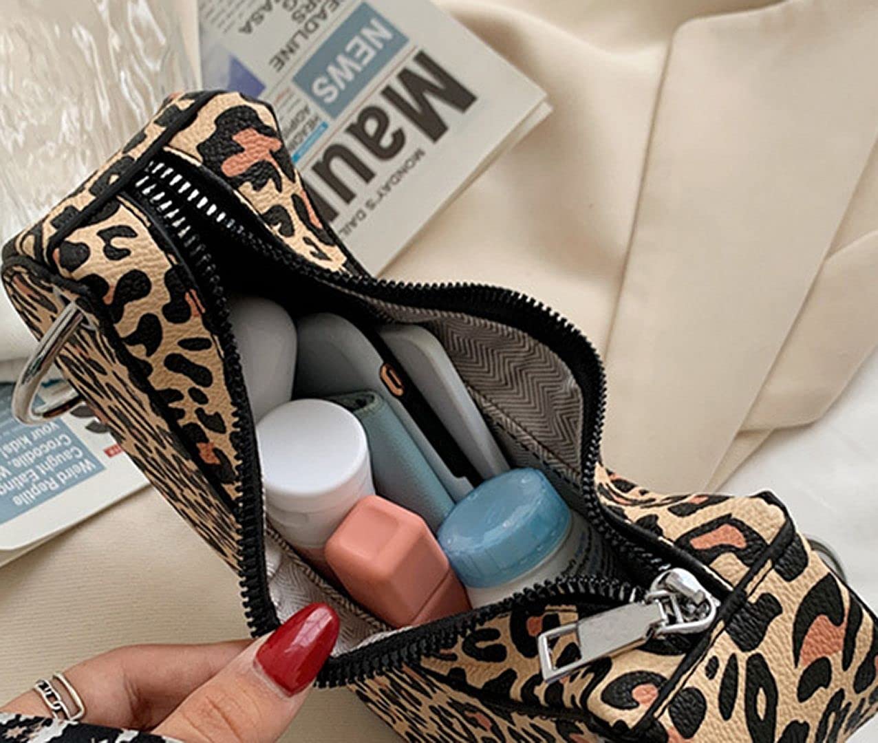 QZUnique Heart-Shaped Hobo Bag PU Leather Shoulder Bag Leopard Chain Bag Fashion Creative Personality Purse Clutch Handbag