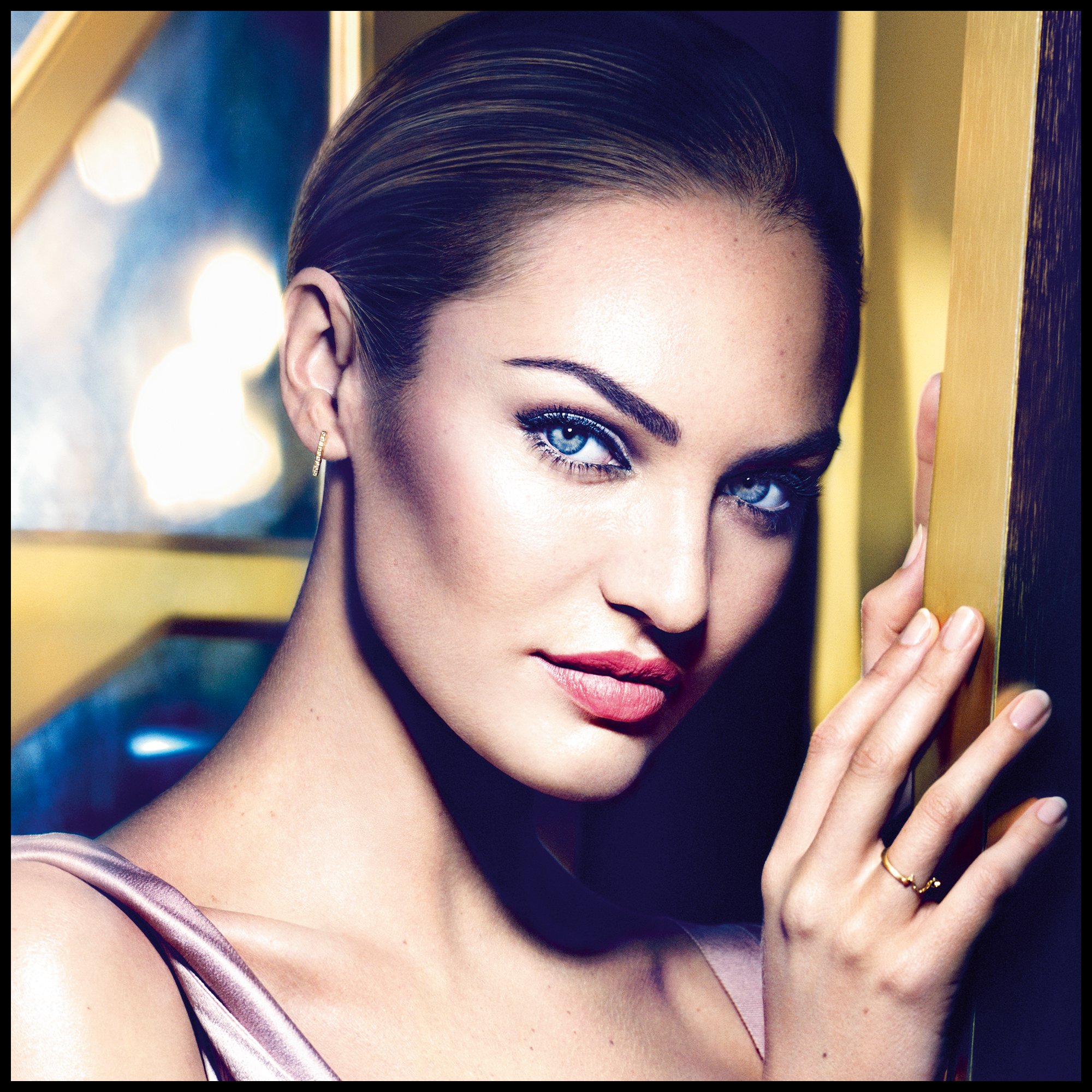 Max Factor Miracle Match Foundation, No. 47 Nude