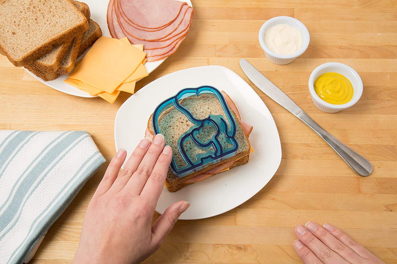 Sandwich Cutters for Kids, 4 pk - Cute Bread Crust & Cookie Cutters with Butterfly, Star, Dinosaur & Elephant - Great for School Lunches and Home Baking