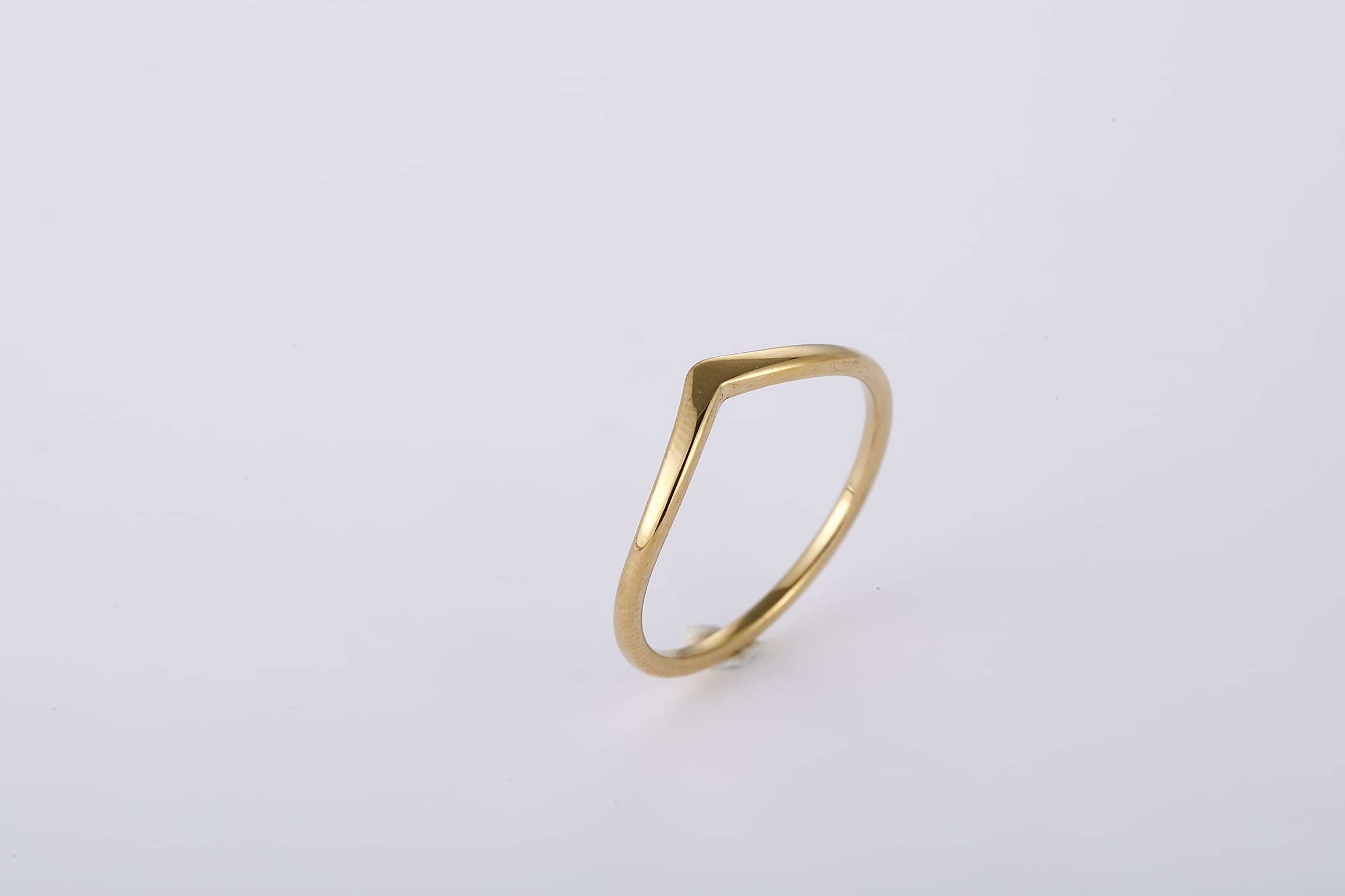 LuckyAmor Statement Heart Promise Ring for Women Plain Pointed Design Stainless Steel Simple Wedding Ring Smooth Polished Surface Silver/Gold Tone (Gold, 9)