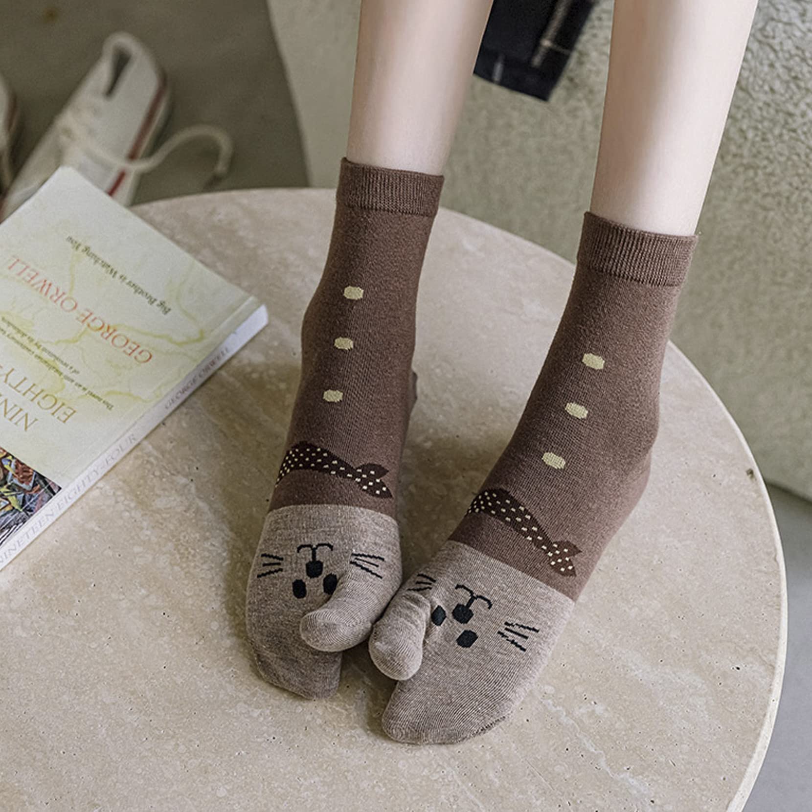PaperMore Cute Cat Flip-Flop Socks Split Toe Tabi Socks Ninja Geta Socks 4-Pairs Pack Stylish Women Tabi Socks, White, 7.5-8 (5-10)