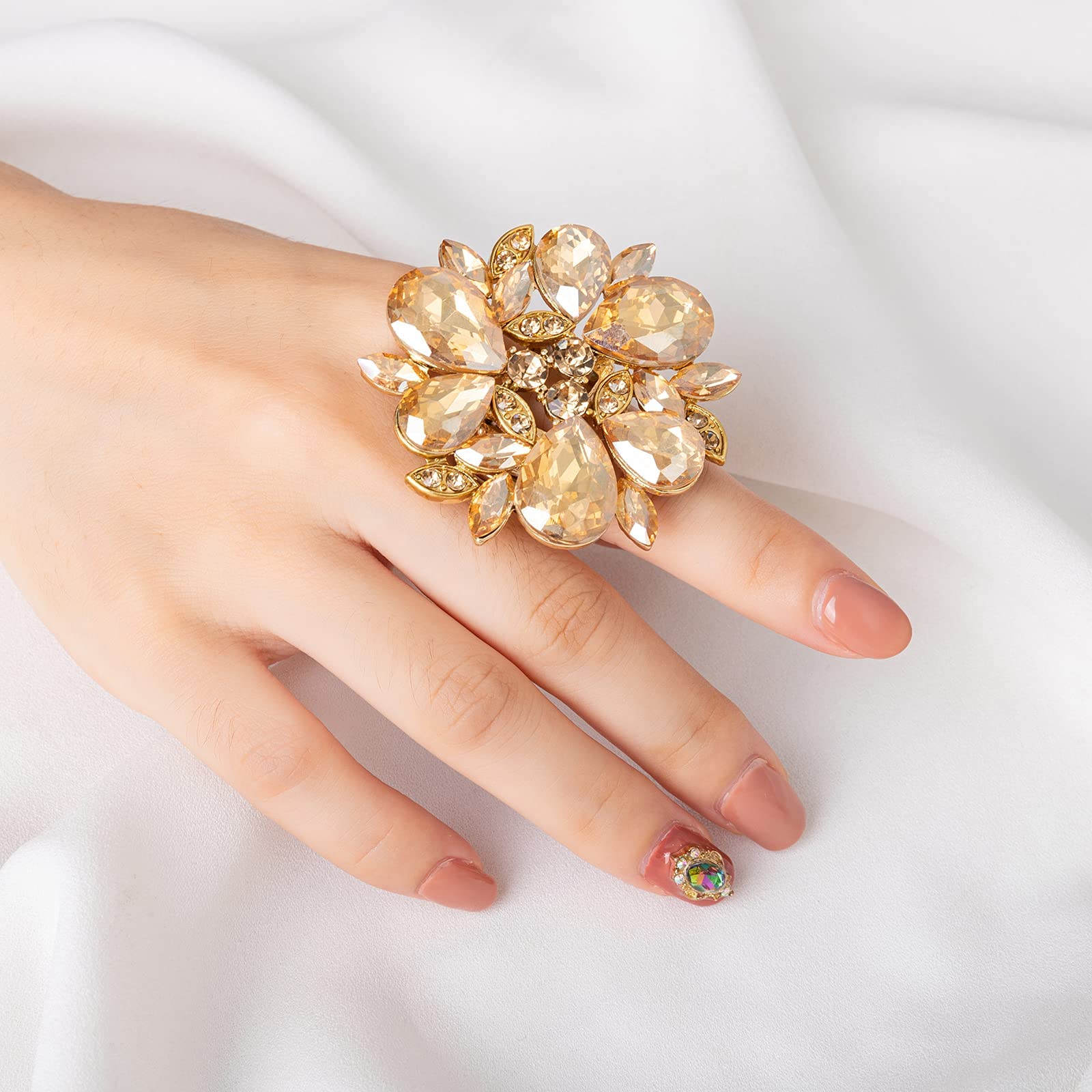 Liye Women's Dazzling Crystal Flower Stretch Cocktail Stunning Valentine's Day Crystal Pave Flower Stretch Cocktail Ring(Style2-Champagne)