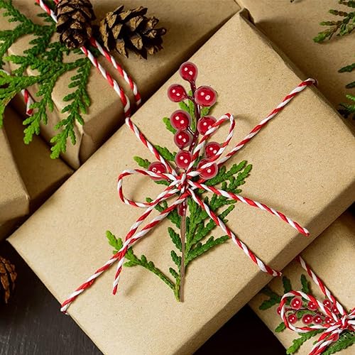 LLZLL 32 Pack Christmas Tree Decorations, Artificial Red Berry Stems 6.5inch Christmas Berry Picks with Holly Berries for Xmas Winter Holiday Home DIY Ornaments