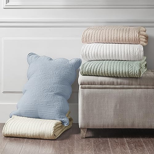 Madison Park Tuscany Quilt Set-Casual Damask Medallion Stitching Design Lightweight Coverlet Bedspread Bedding, Shams, Full/Queen (90 in x 90 in), Medallion White 3 Piece