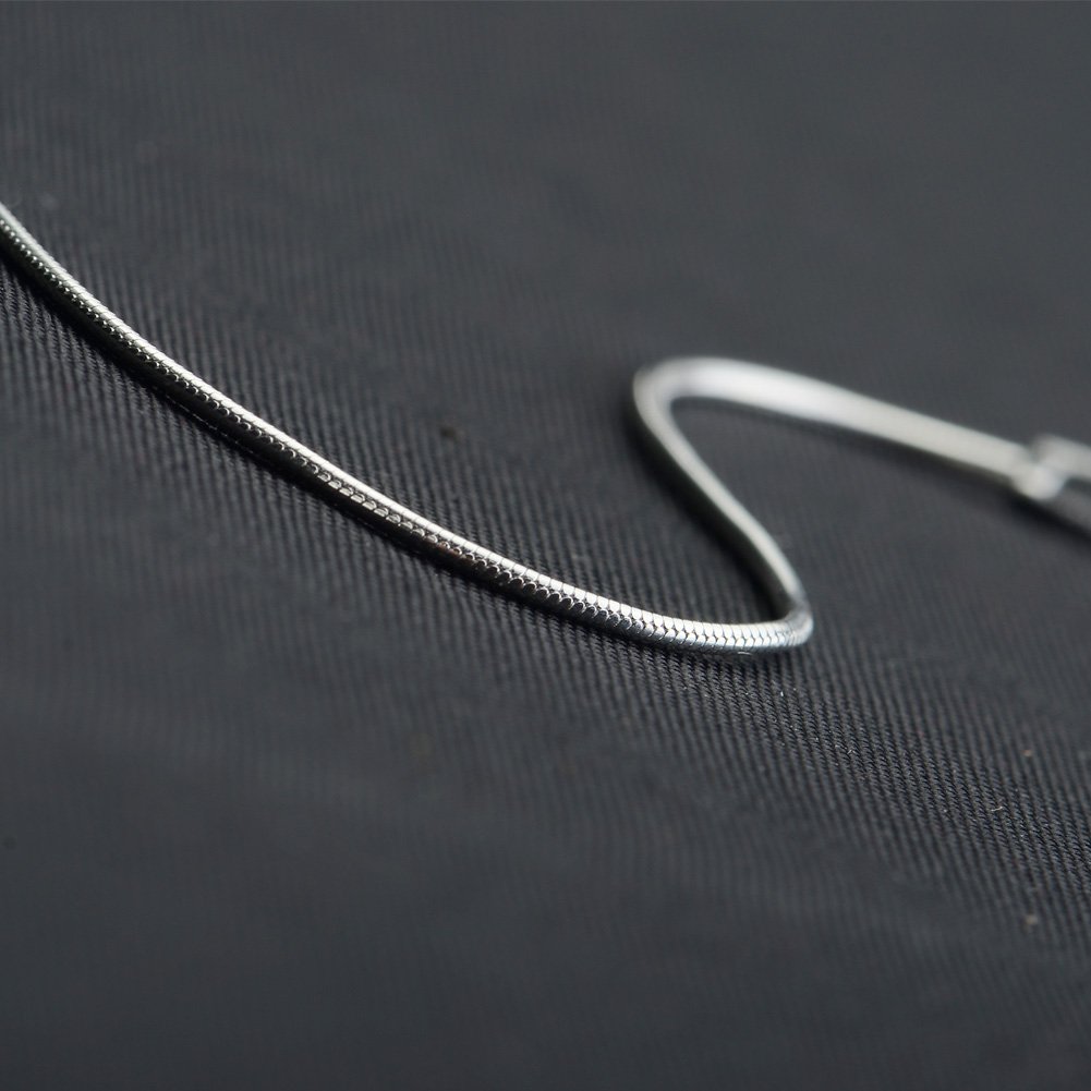 LUHE Silver Chain Sterling Silver Snake Chain Necklace 1MM Italian Crafted Thin Chains Lightweight Strong Chains - Lobster Claw Clasp Christmas Gifts for Women 14-30 inchs (1mm snake chain 18in)