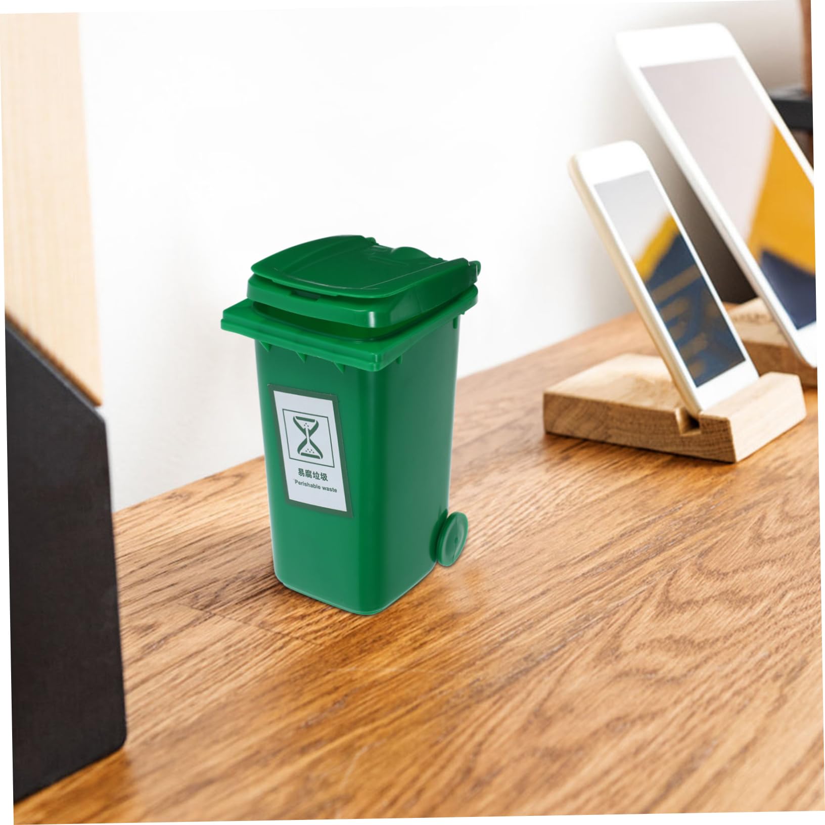 Unomor Garbage Can Desk Trash Can Mini Tiny Trash Can Trash Can for Home Kawaii Bedroom Decor Mini Desk Trash Can Desk Garbage Bucket Desktop Storage Can Mini Trash Can for Desk Waste Can