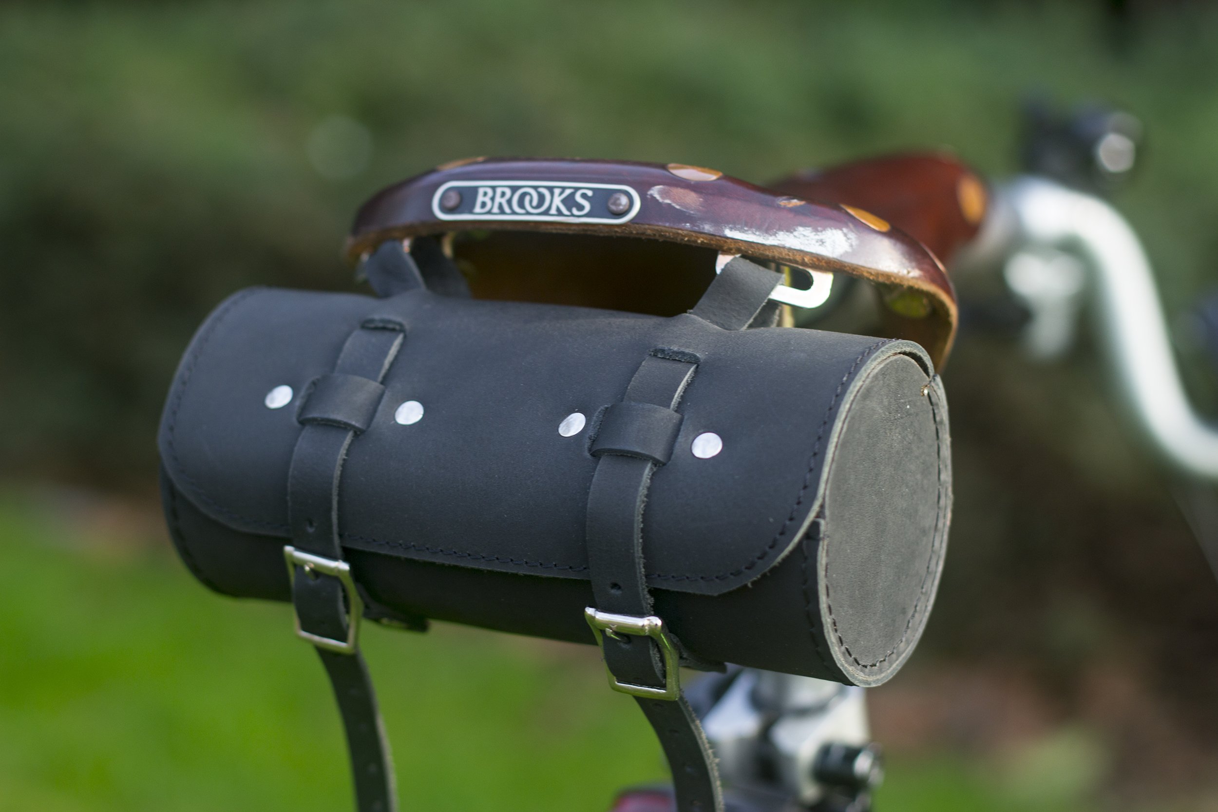 London Craftwork Classic Saddle/Handlebar Roll Bag Real Leather in Black for Bike Tools ROL-BL