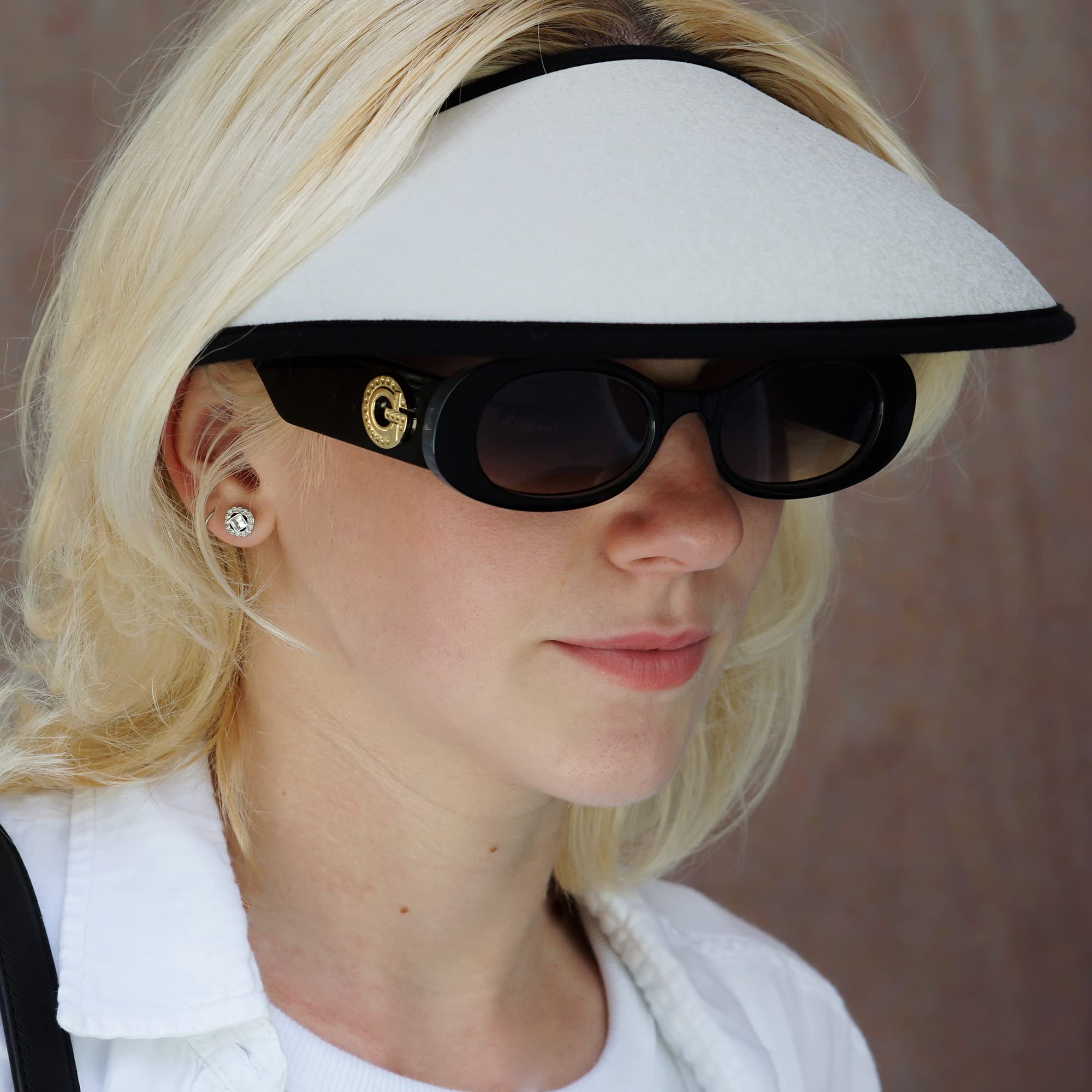 No Headache Velo Broad Brim UPF +50 Adjustable Strap Packable Travel Visor Pure White