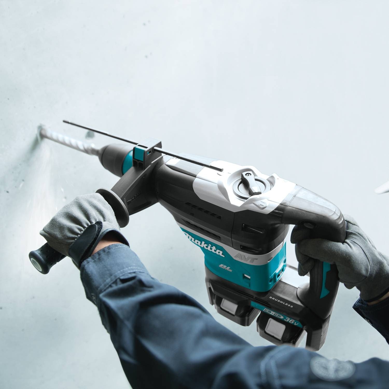 Makita XRH07PTU 18V x2 LXT Lithium-Ion (36V) Brushless Cordless 1-9/16" Advanced AVT Rotary Hammer Kit, Accepts Sds-Max Bits, Aws (5.0Ah)