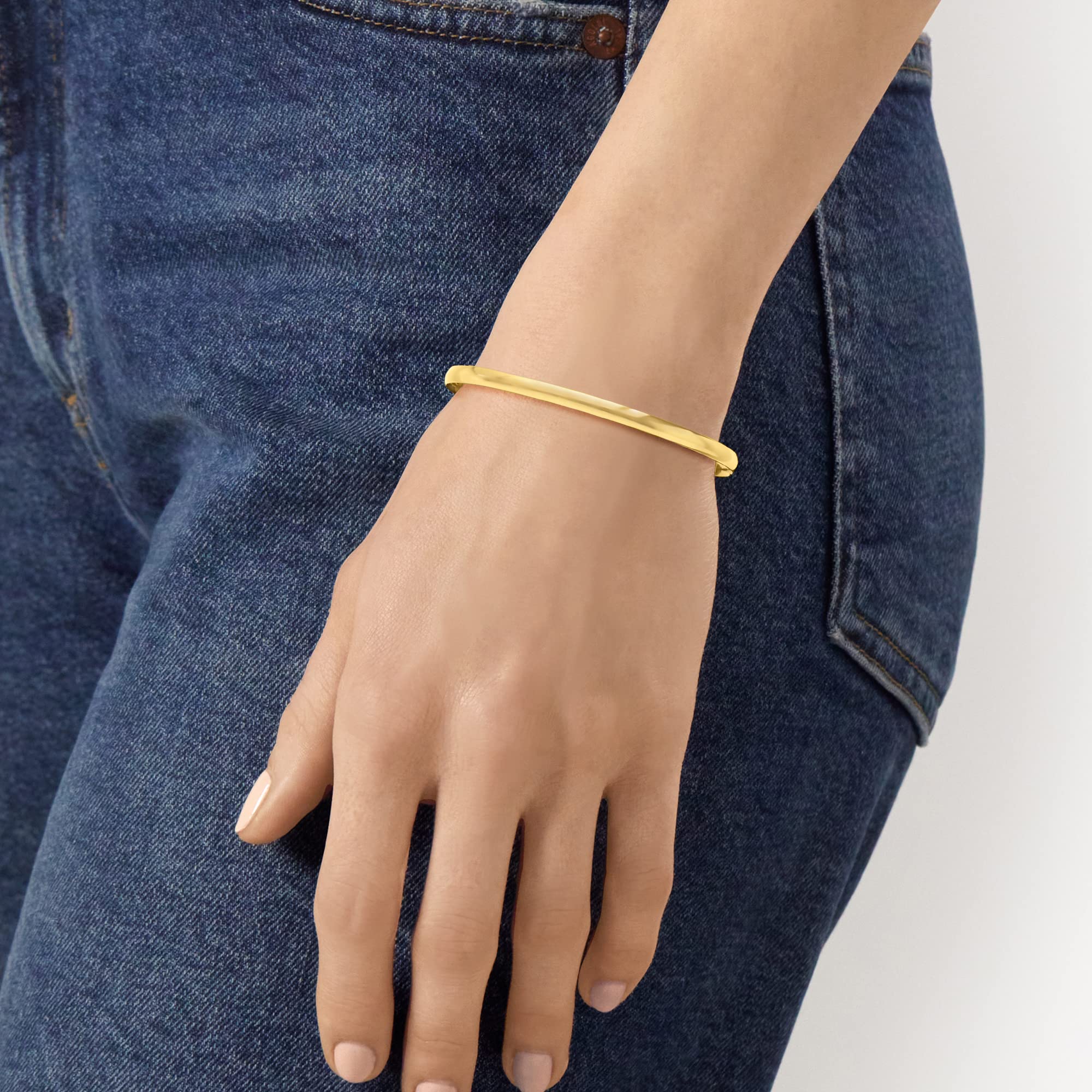 Ross-Simons Italian 14kt Yellow Gold Bangle Bracelet. 7.5 inches