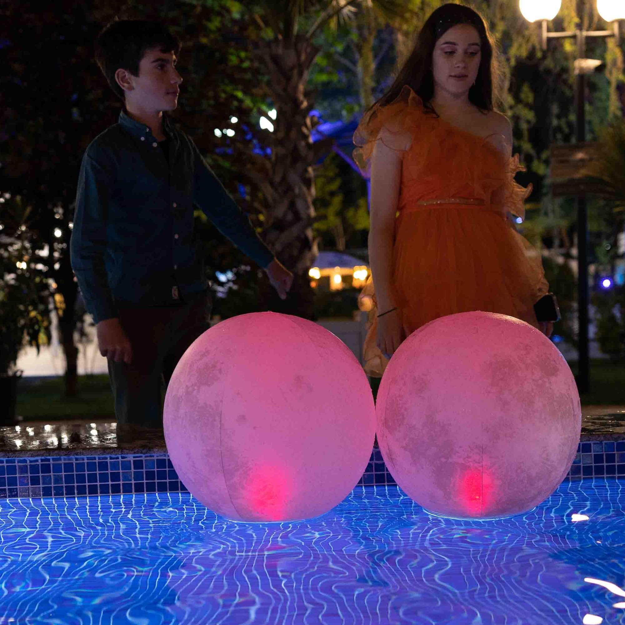TIALLY Floating Pool Lights Solar Powered - 16" Full Moon Inflatable Led Lights for Pool, Floating Pool Light Ball for Swimming Pools, Ponds, Patio, Wedding, Pool Party Decor- 2 Pack