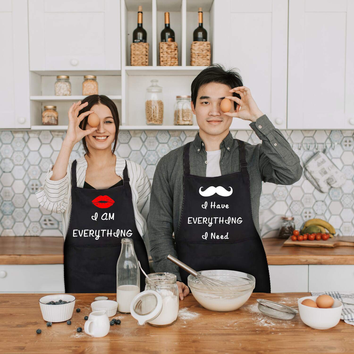 Rosoz Couples Aprons - 2 Piece Kitchen Apron Set for Engagement Wedding Anniversary, Bridal Shower Gift for Bride, Wedding Gifts for the Newly Married Couple and Valentineās Day