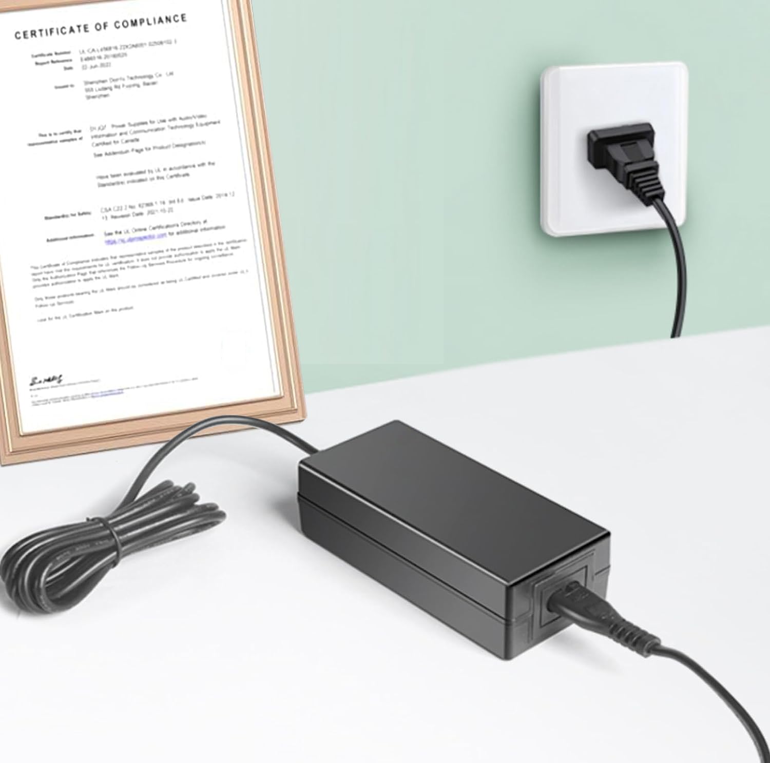 UpBright 15V AC/DC Adapter Compatible with Great Videq Maker DC-625-1530 DC6251530 DC-6251530 DC625-1530 GVM RGB LED Studio Video Light Kit Output 15VDC 3.0A DC15V 3A 45W Power Supply Cord Charger