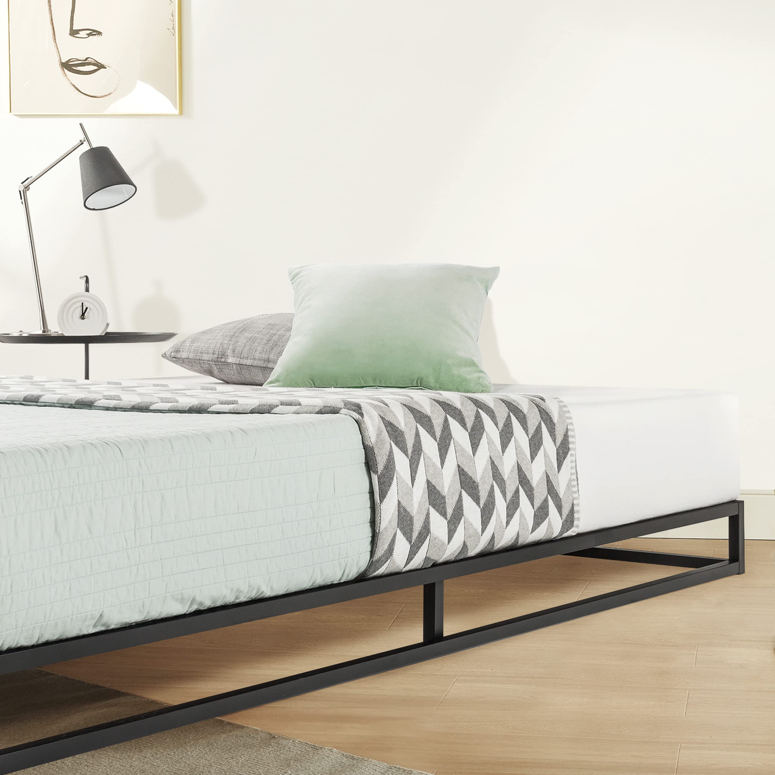Mellow Modernista Low Profile 6 Inch Metal Platform Bed Frame with Classic Wooden Slat Support Mattress Foundation (No Box Spring Needed), King, Black