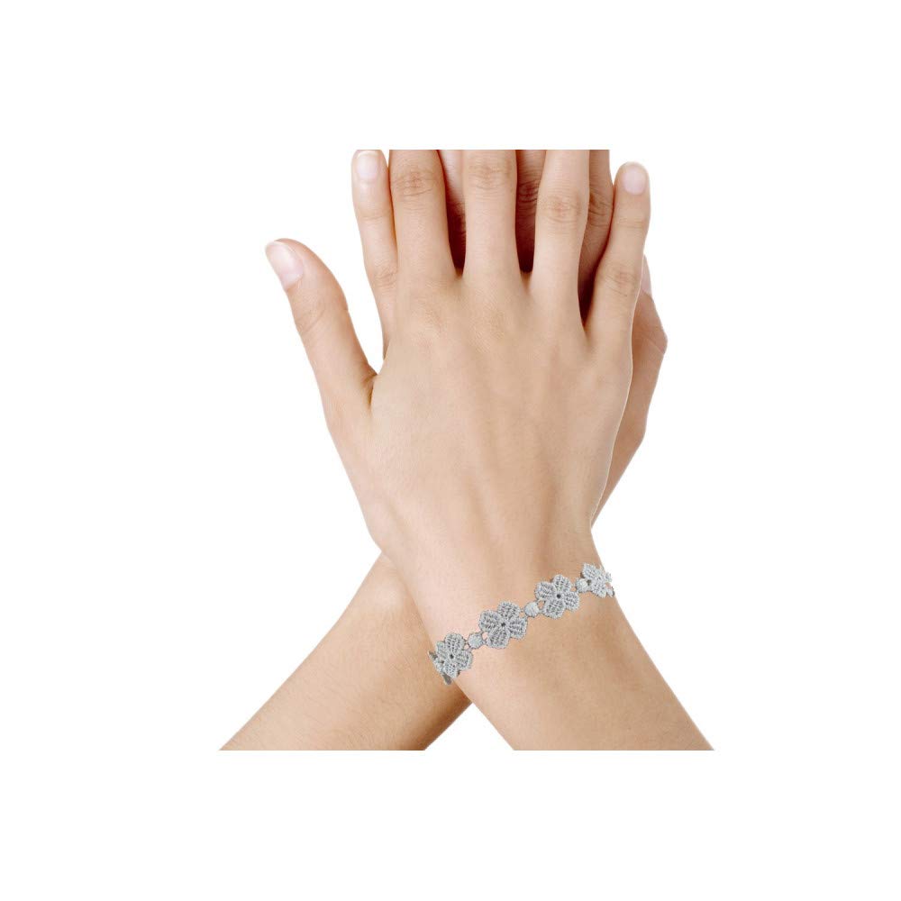LES POULETTES JEWELS - Cruciani Lace Bracelet 7 Clovers Light Grey Color