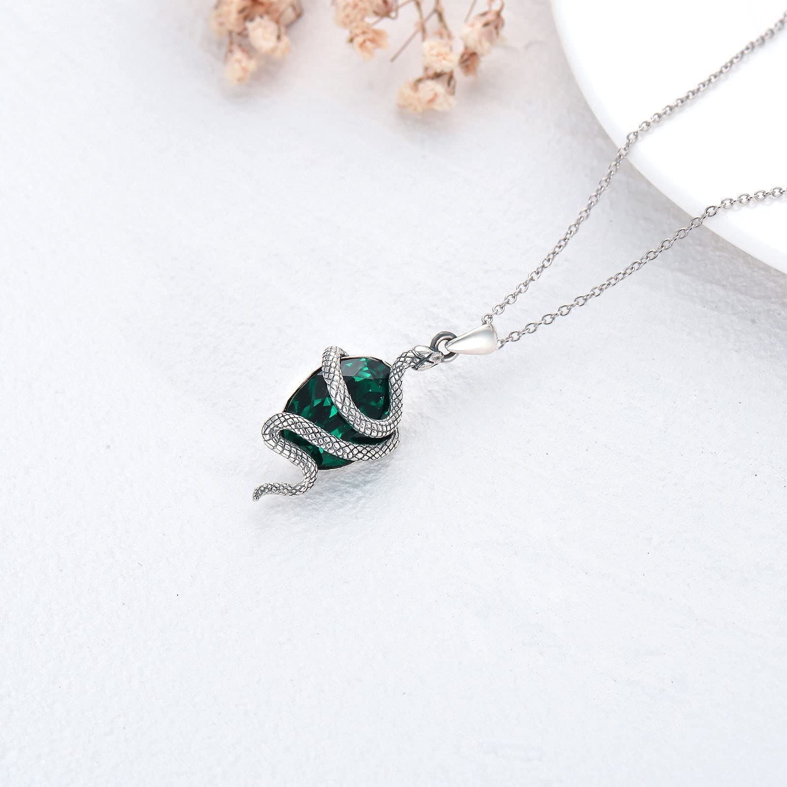 PDTJMTG Snake Necklace Sterling Silver Snake Necklace with Green Crystal Vintage Serpent Necklace Gift for Women