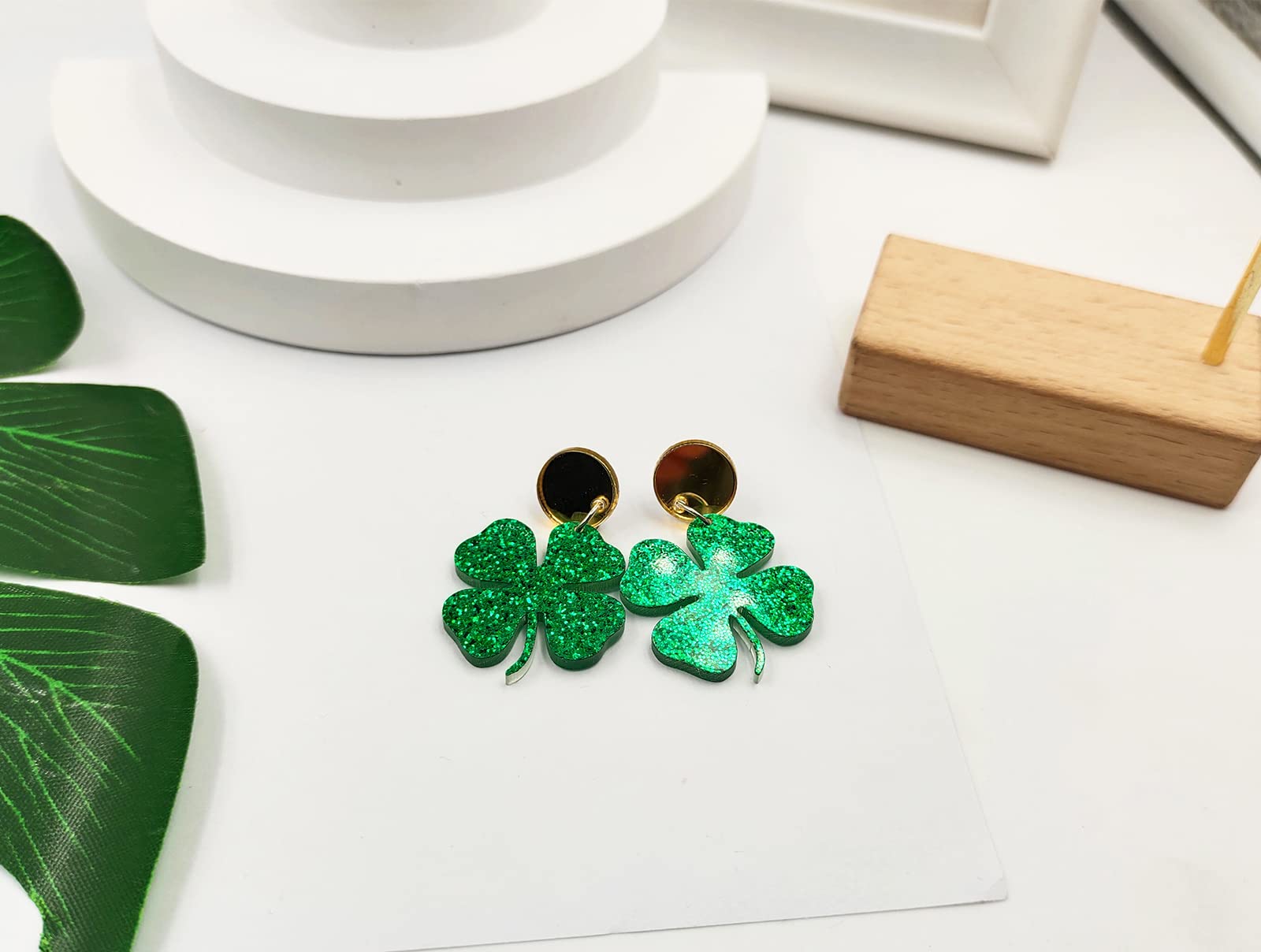 St. Patrick's Day Earrings for Women,Irish Shamrock Acrylic Dangle Earrings, Green Hat Clover Horseshoe Drop Earrings for Irish Festival (A)