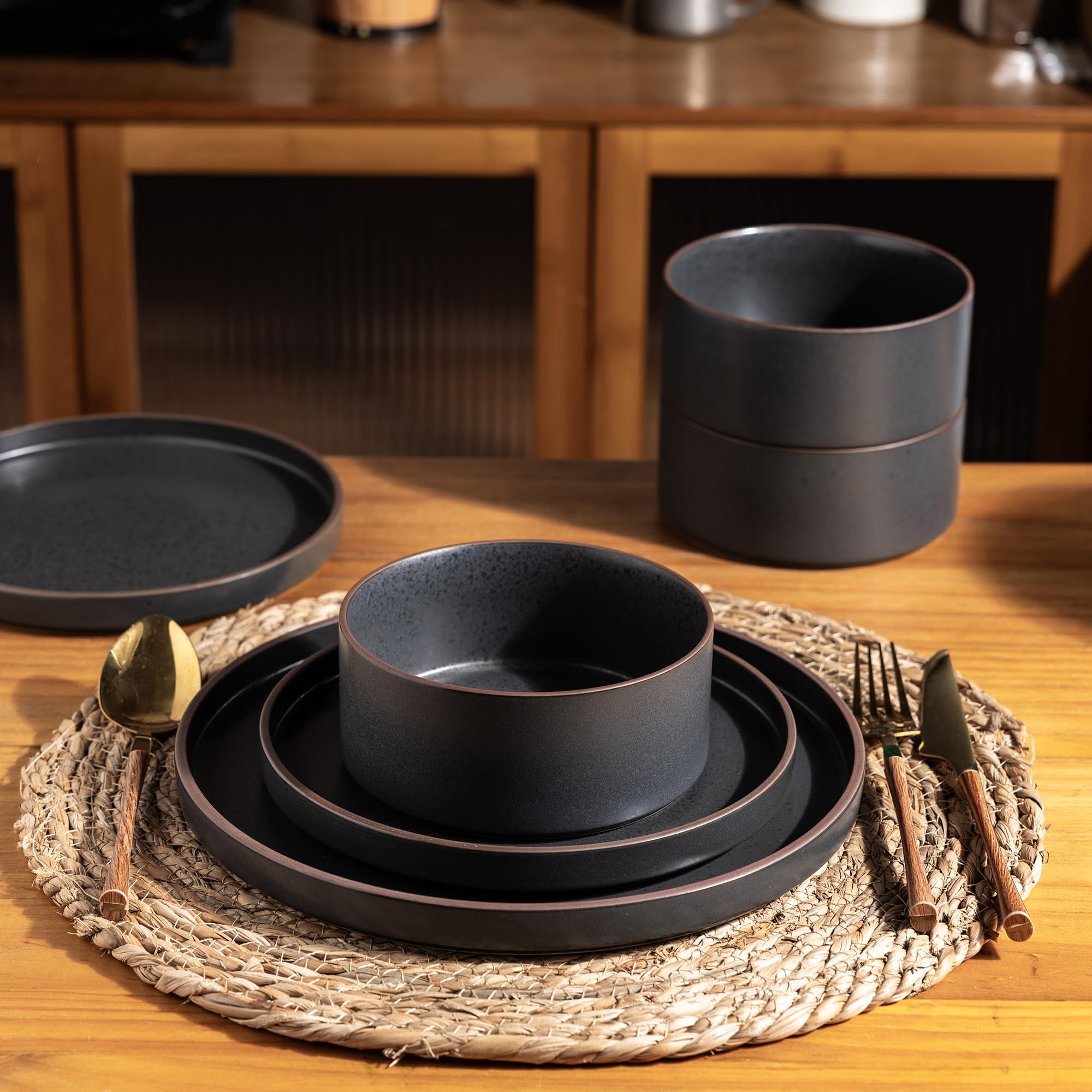 LERATIO Ceramic Dinnerware Sets of 4, Speckled Stoneware Plates and Bowls Set, Chip and Crack Resistant | Oven & Dishwasher & Microwave Safe Dishes Set, Service for 4 - Coffee Rim (12 PCS)