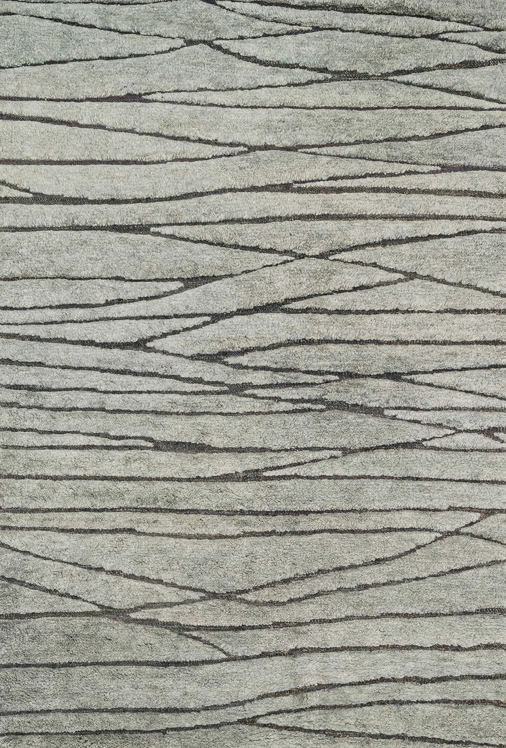 Loloi TN-05 Tanzania Collection Geometric Wool Area Rug 2'-0" x 3'-0" Mist