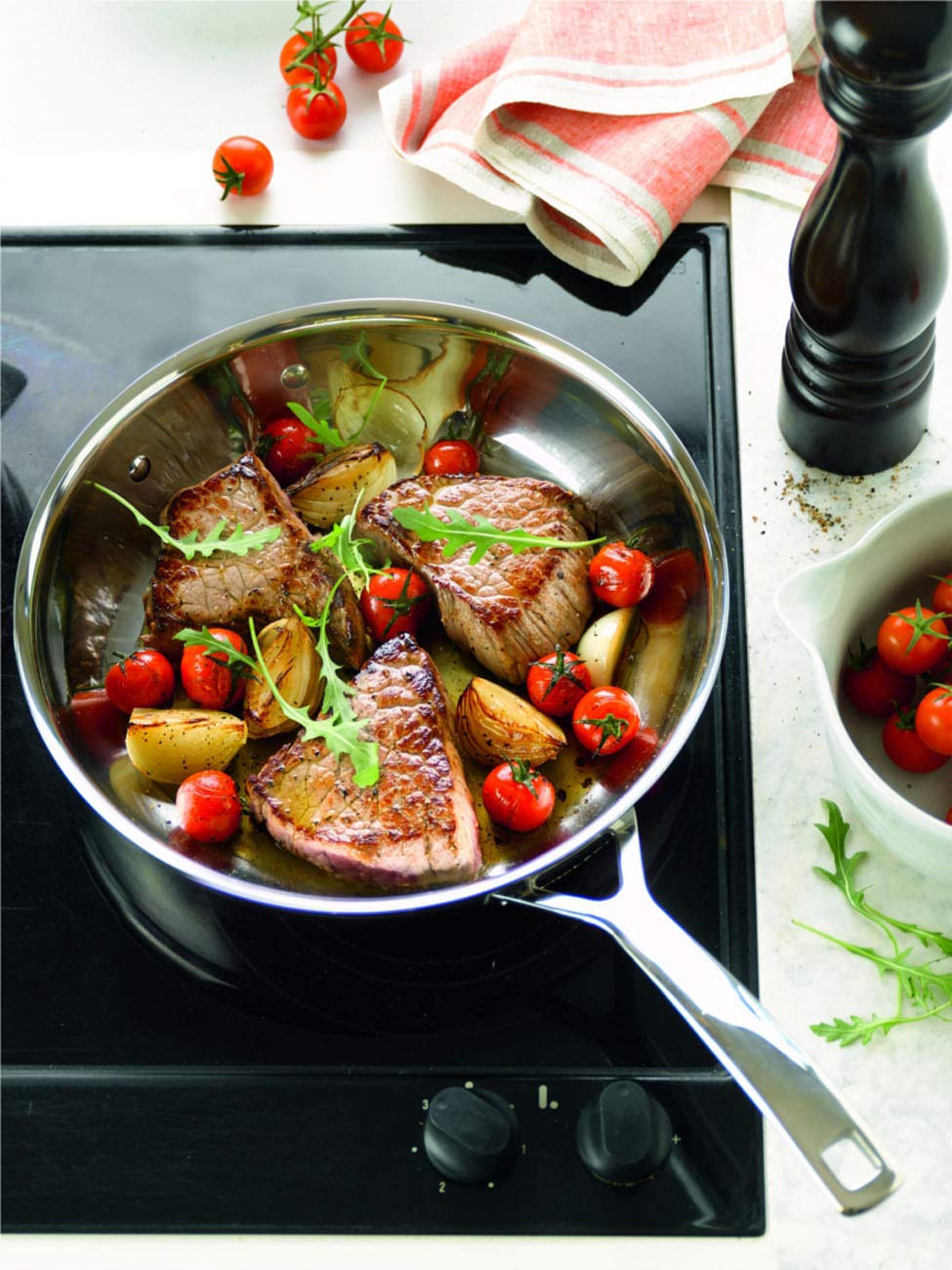 Le Creuset 2400-24 Tri-Ply Stainless Steel Fry Pan, 9-1/2-Inch