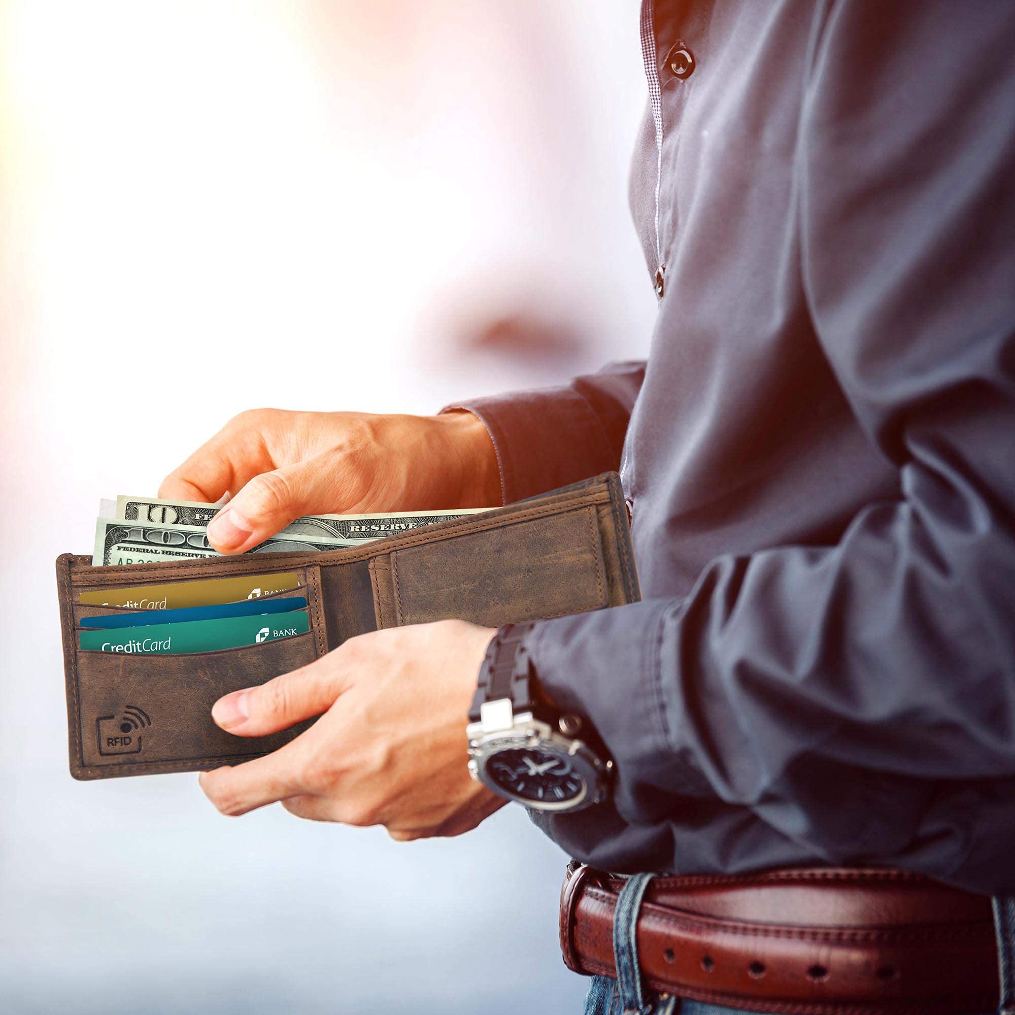 moonster Mens Leather Wallet with RFID Blocking - Keeps Cash and Cards Safe, Organized and Easy to Access - Slim, Minimal Wallets for Men - Full Grain Buffalo Leather - Comes in Stylish Gift Box