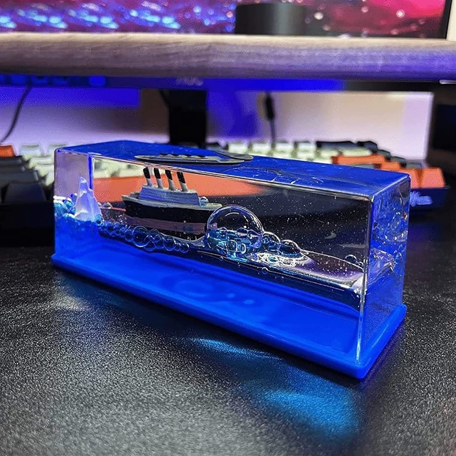 ZOHIKO Unsinkable Boat in a Box Cruise Ship That Never Sinks Decoration for Car Unsinkable Ship Liquid Wave Paperweight Floating Acrylic Model Desk Toy