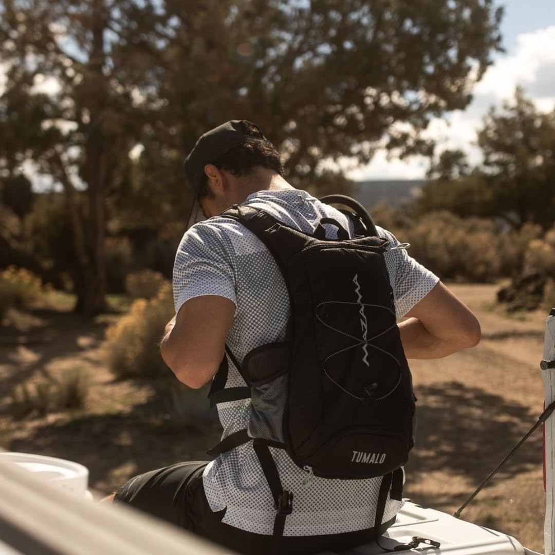 MAZAMA Tumalo Insulated Hydration Backpack with BPA Free 3 Liter / 100 oz Bladder Reservoir, Perfect Backpack for Hiking, Cycling, Mountain Biking, and Skiing