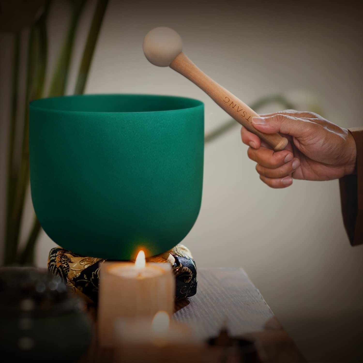 SITSANG Green F Note Crystal Singing Bowl Heart Chakra 7 inch with Sponge Padded Singing Bowl Tank and Singing Bowl Rubber Mallet and Suede Striker