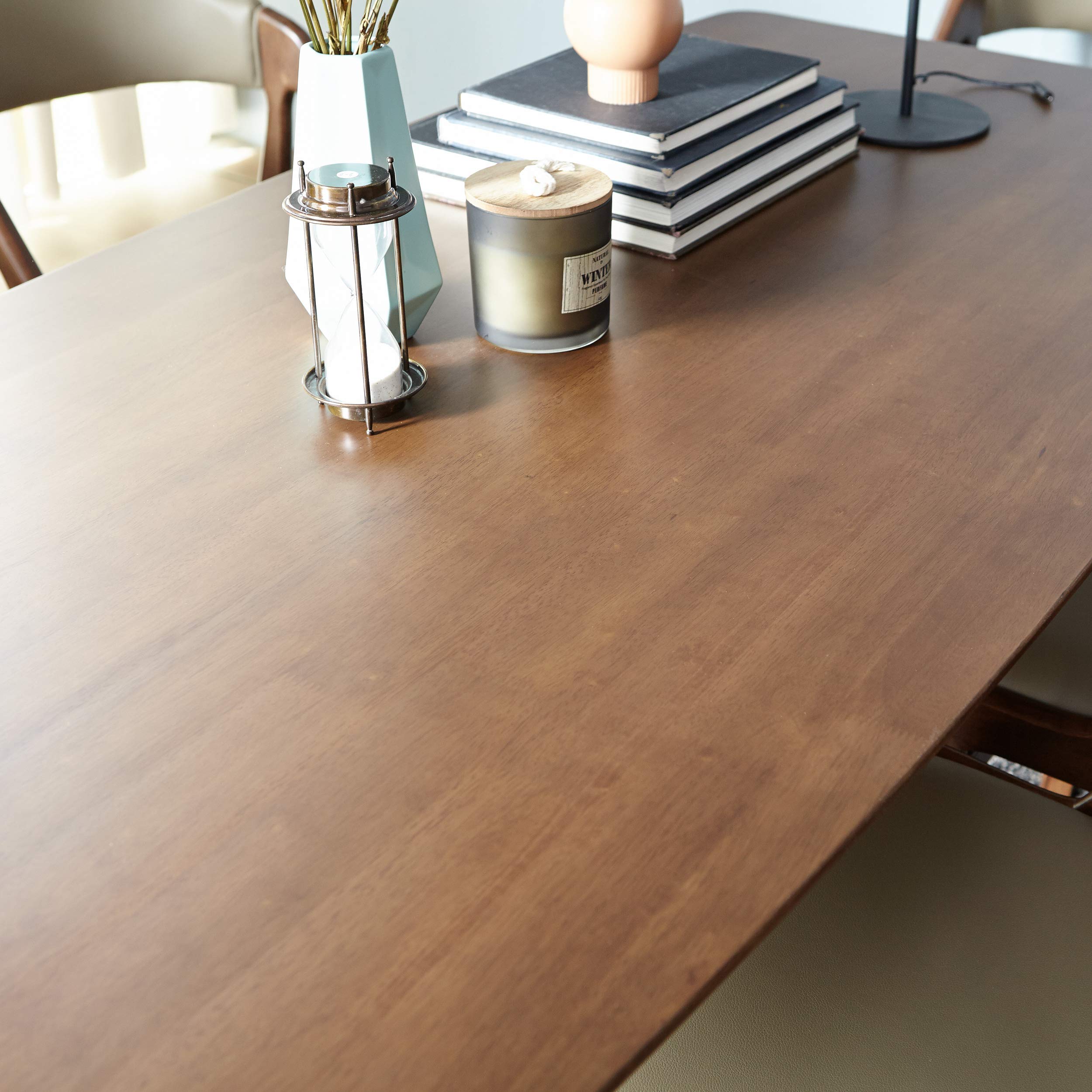 Livinia Aslan 47.2" Dining Table/Mid Century Modern Solid Rubber Wood Kitchen Table