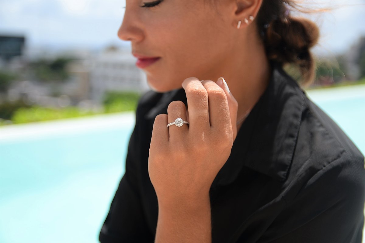 LEMON GRASS 1.22 Ct Round Halo Diamond Engagement Ring with Pave Band in Sterling Silver Clear Cubic Zirconia Stone Size 8