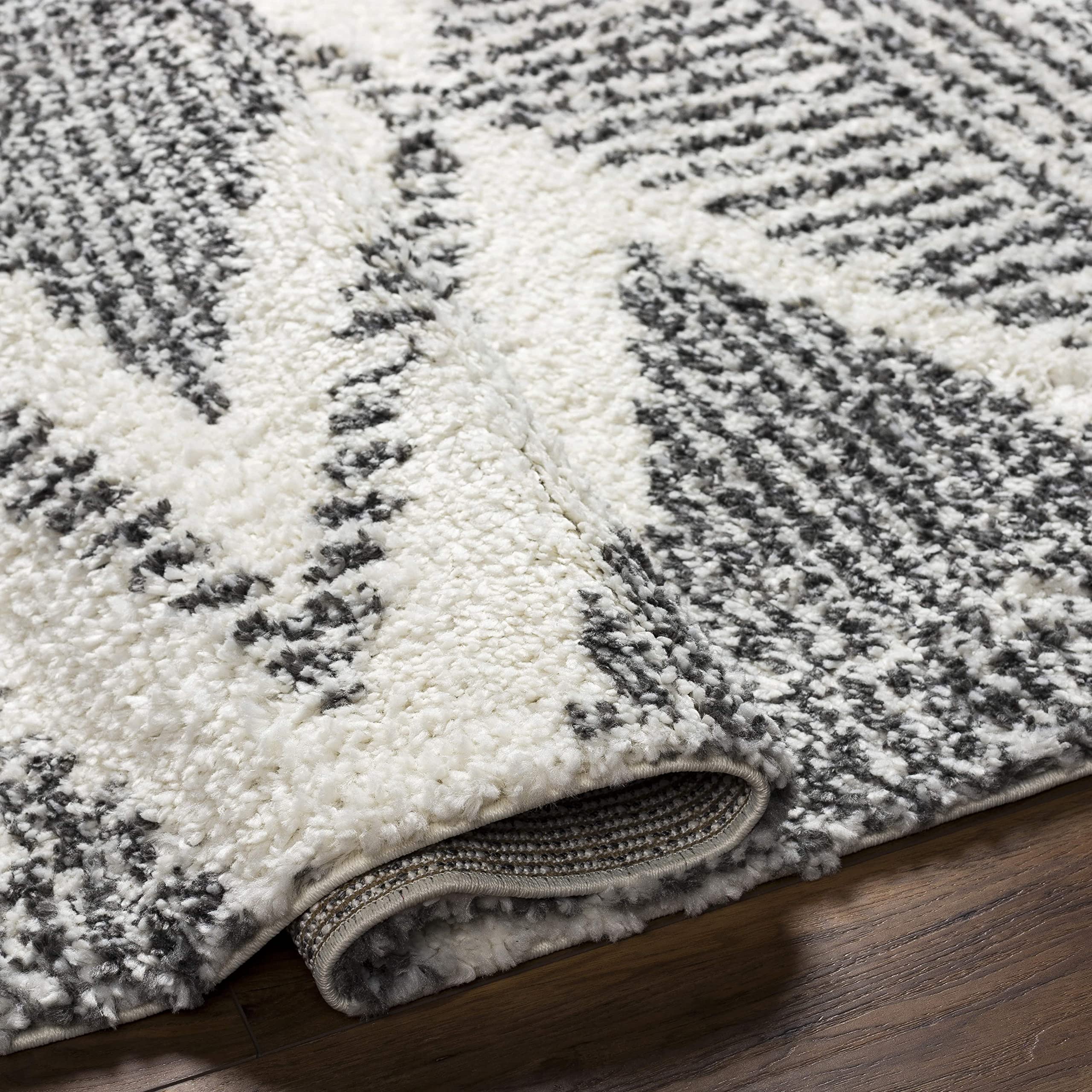 Mark&Day Area Rugs, 5x7 Gever Global Shag Charcoal Area Rug, Grey Cream White Carpet for Living Room, Bedroom or Kitchen (5'3" x 7'3")