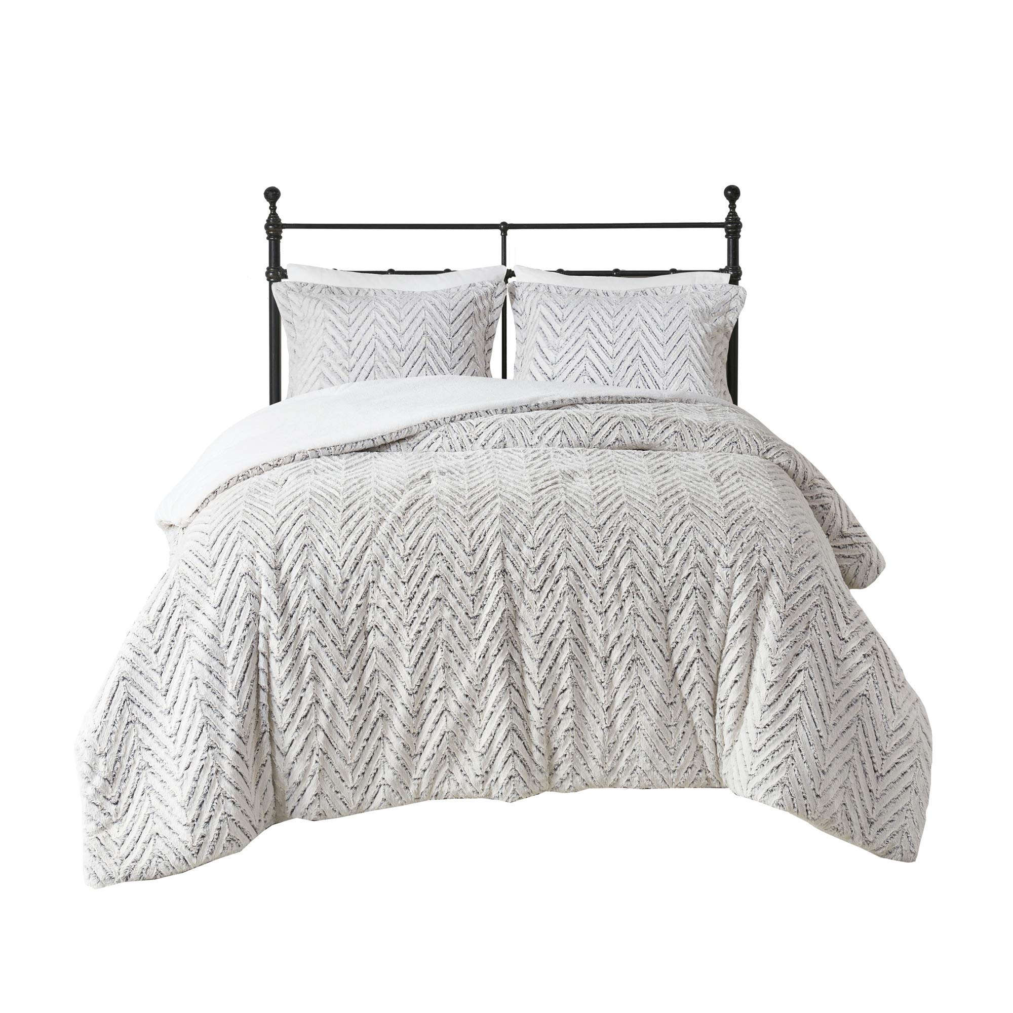 Madison Park Adelyn Ultra Soft Plush Faux Fur Chevron 3 Pieces Bedding Sets Bedroom Comforters, Full/Queen, Ivory