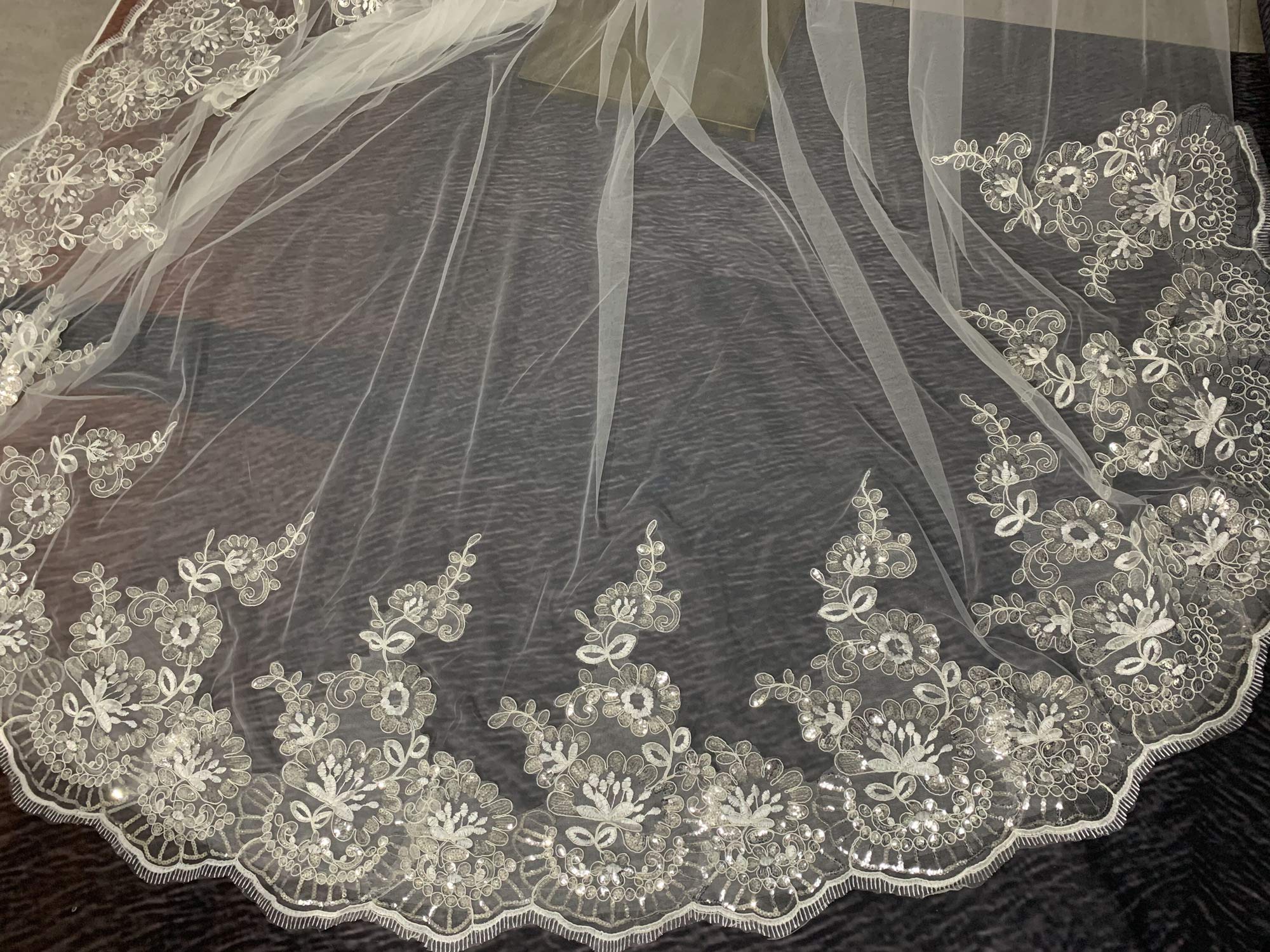 U-Hotmi Wedding Veil Cathedral Bridal Veil for Women Lace Sequins 1 Tier Long Wedding Bridal Veil, White