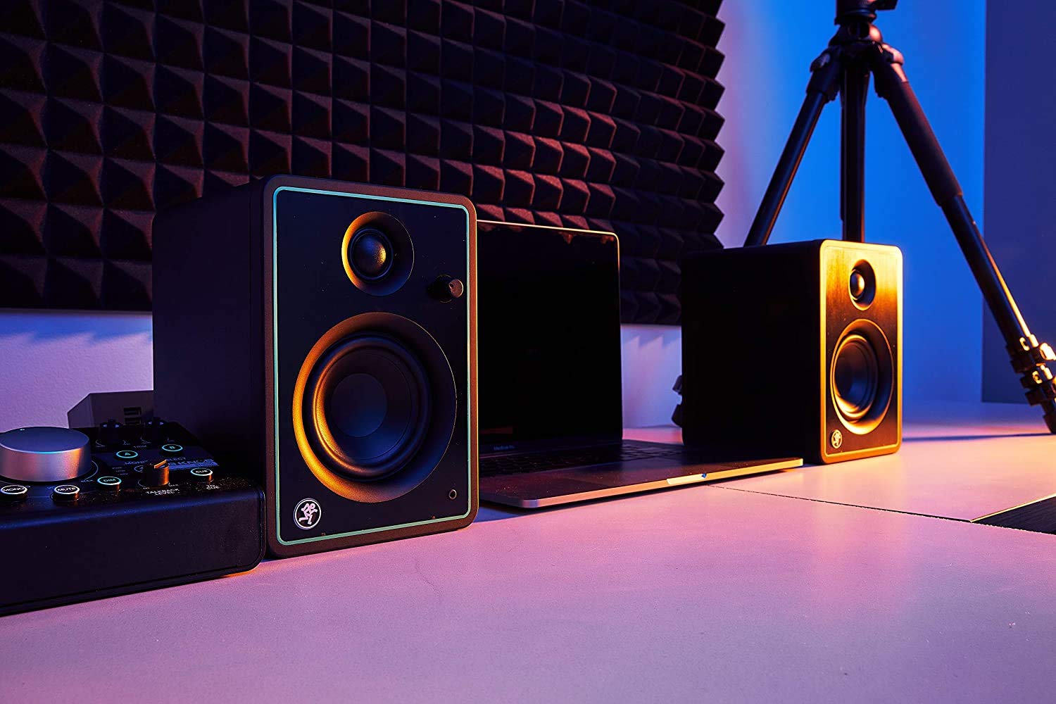 Mackie CR3-X 3-Inch Creative Reference Multimedia Monitors Bundle with Dual 1/4" Stereo to 3.5mm Cable