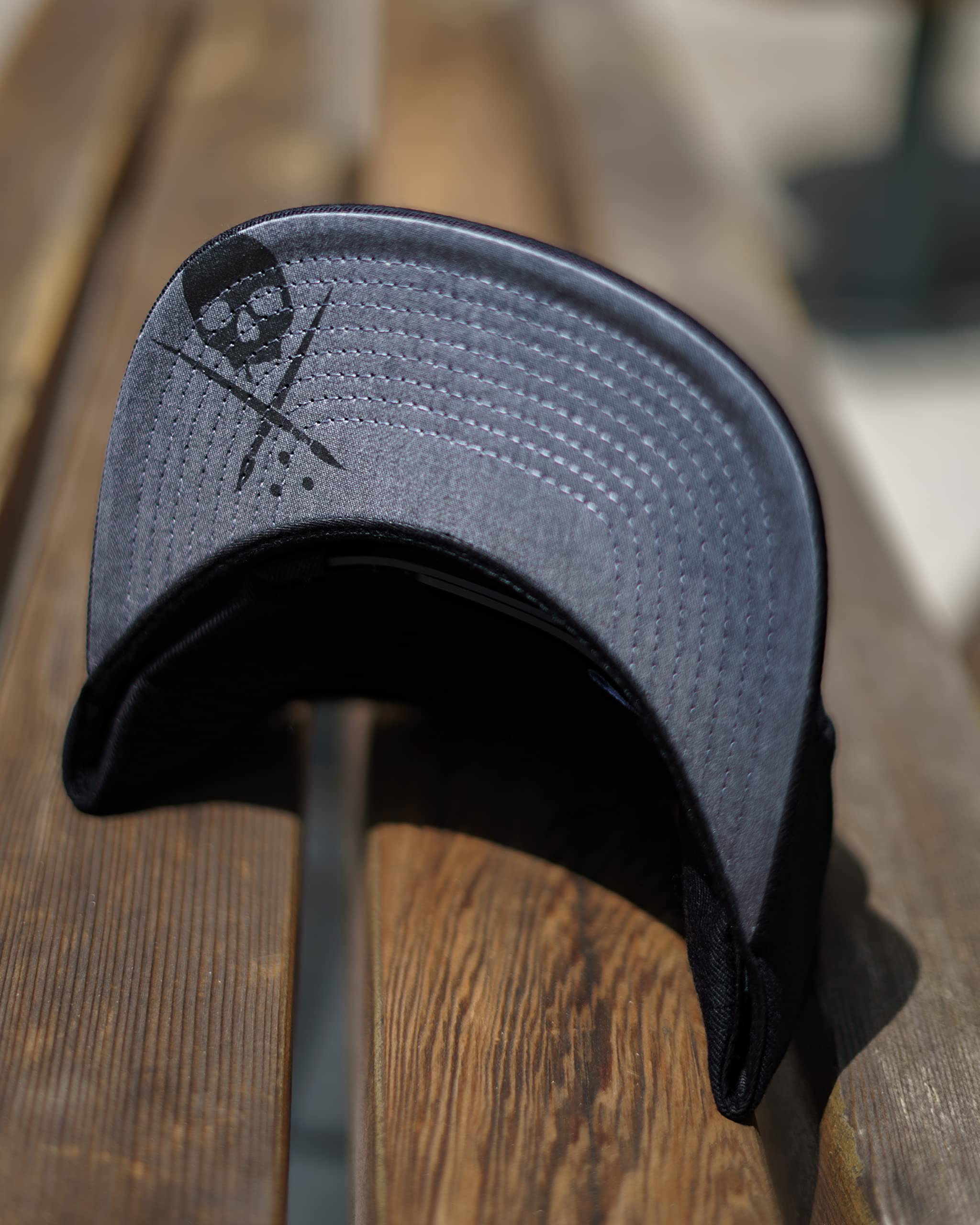 Sullen Straight Up Snapback Tattoo Lifestyle Hat (Black)