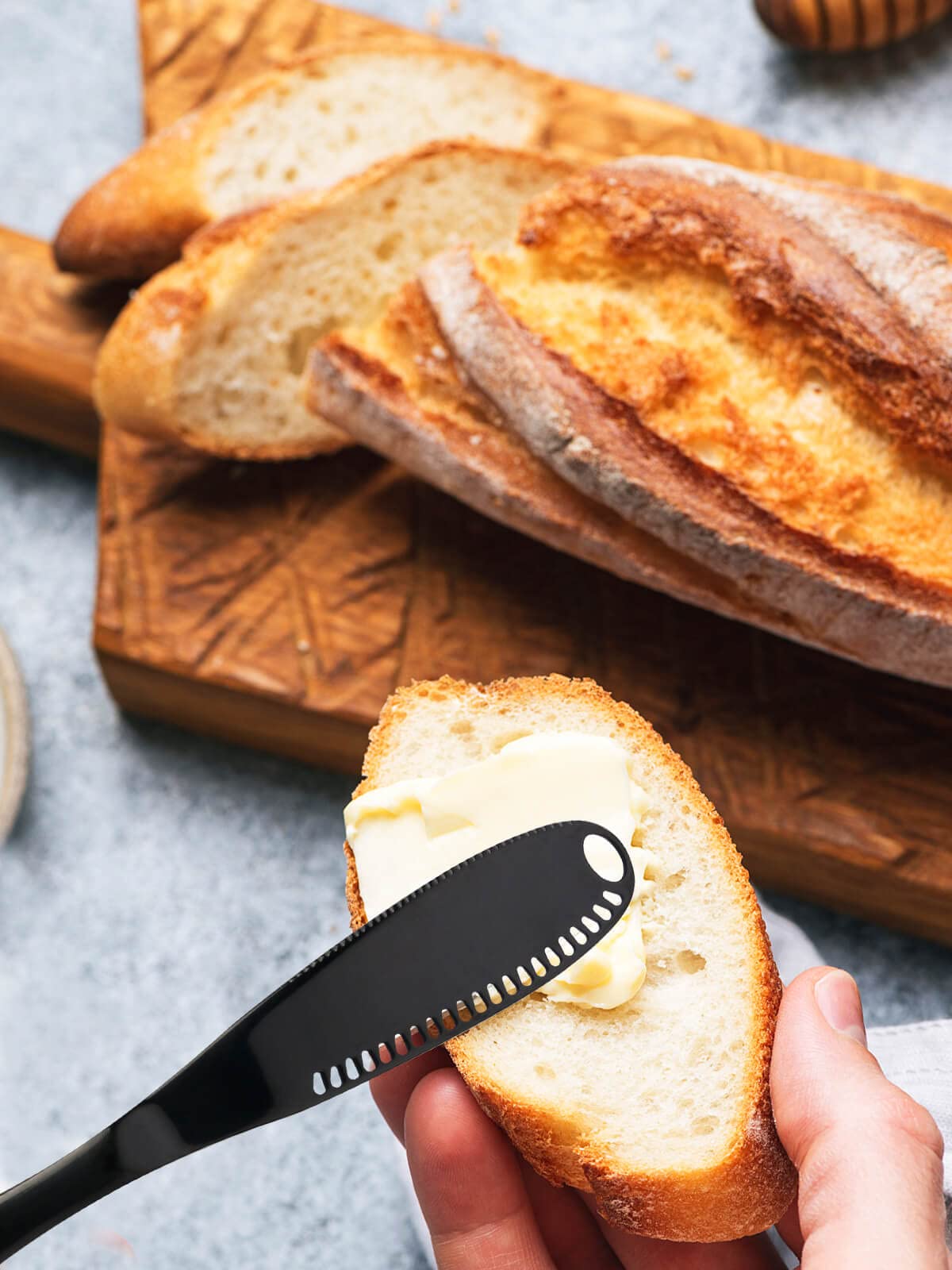 RIEOS 2 PCS Butter Spreader Knife, Stainless Steel Multi-Function Butter Knives, Black Curler with Holes & Serrated Edge, 3- in- 1 Kitchen Gadgets for Cold Butter, Bread, and Jams