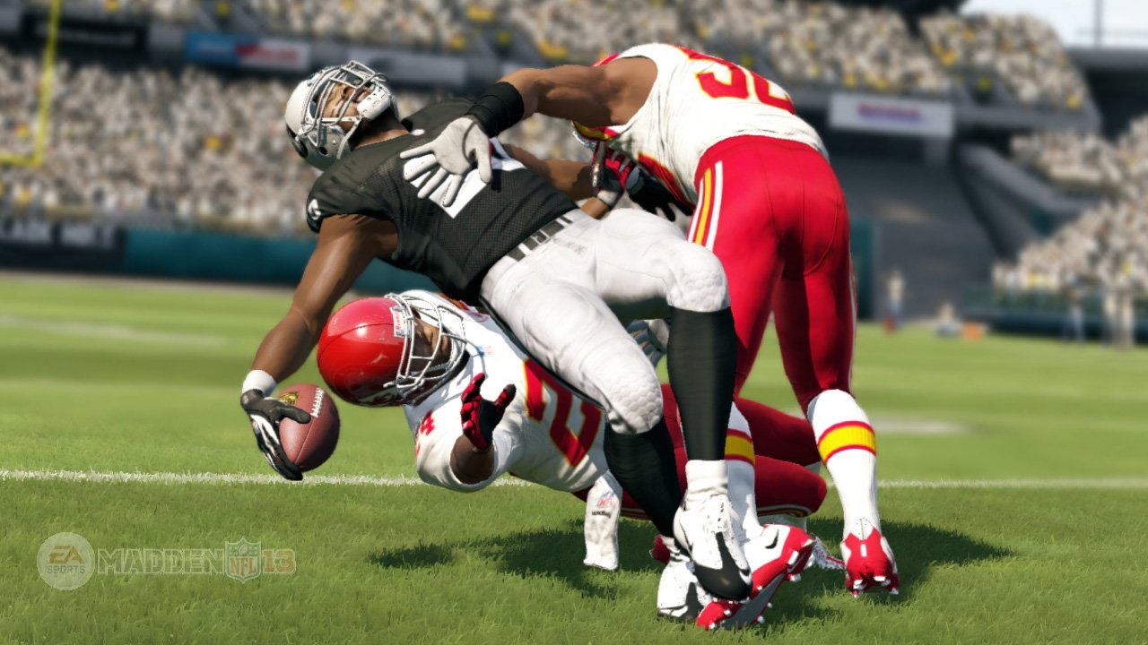 Madden NFL 13 - Xbox 360 (Renewed)