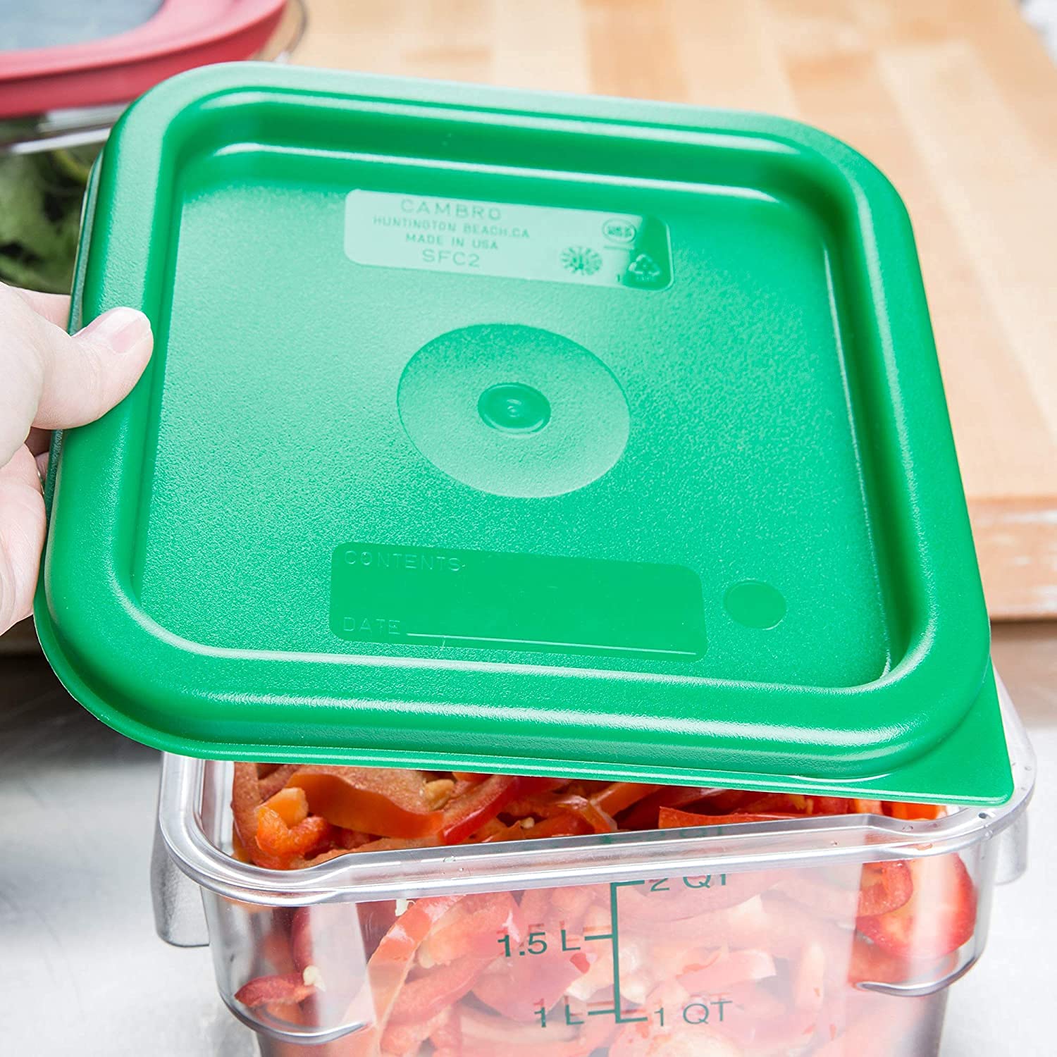 Lumintrail Cambro Polycarbonate Square 2 Quart and 4 Quart Clear Food Storage Containers, with 2 Kelly Green Lids, Bundle with a Measuring Spoon Set